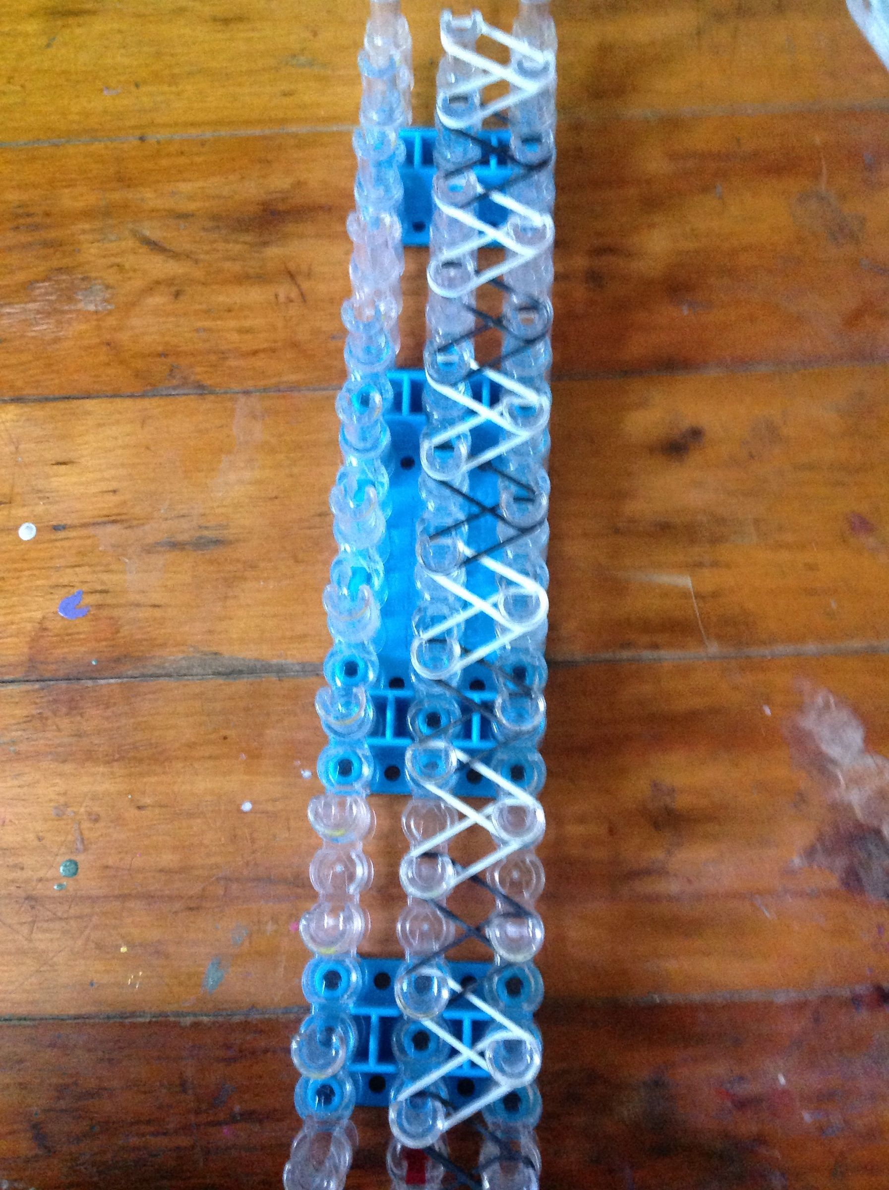 Rainbow Loom: Single Chain Bracelet : 5 Steps - Instructables