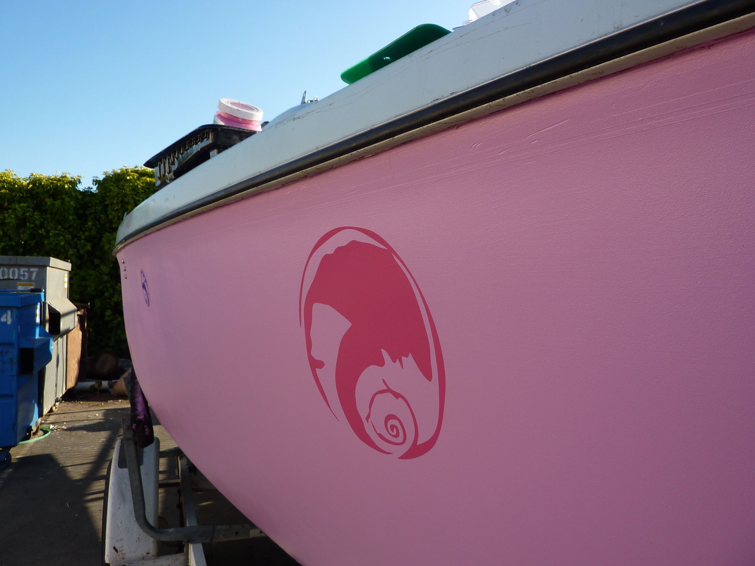 Decorate a Boat With Vinyl Cut Designs : 6 Steps - Instructables