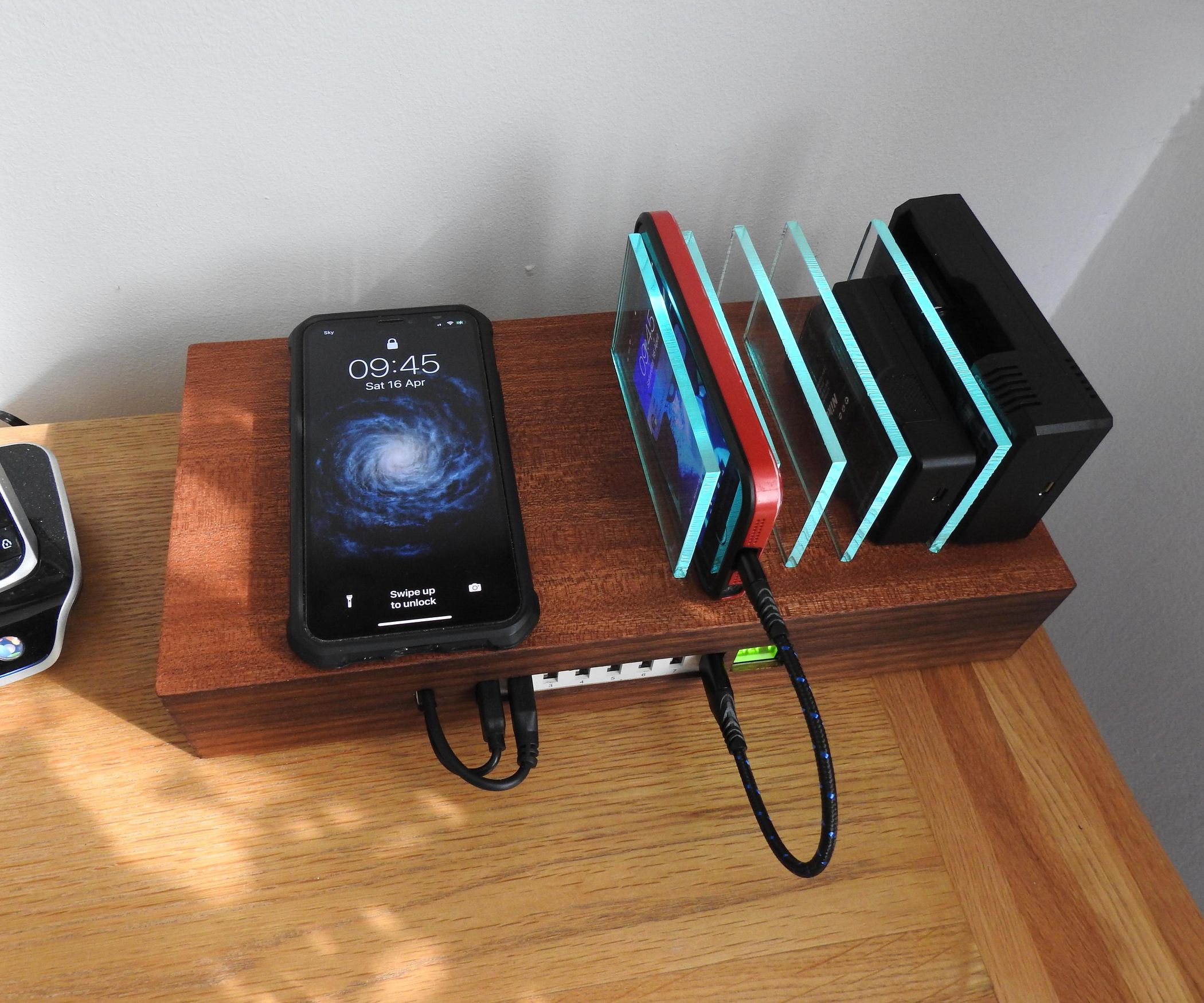 Diy Charging Hub With Edge Lit Dividers : 5 Steps (with Pictures ...