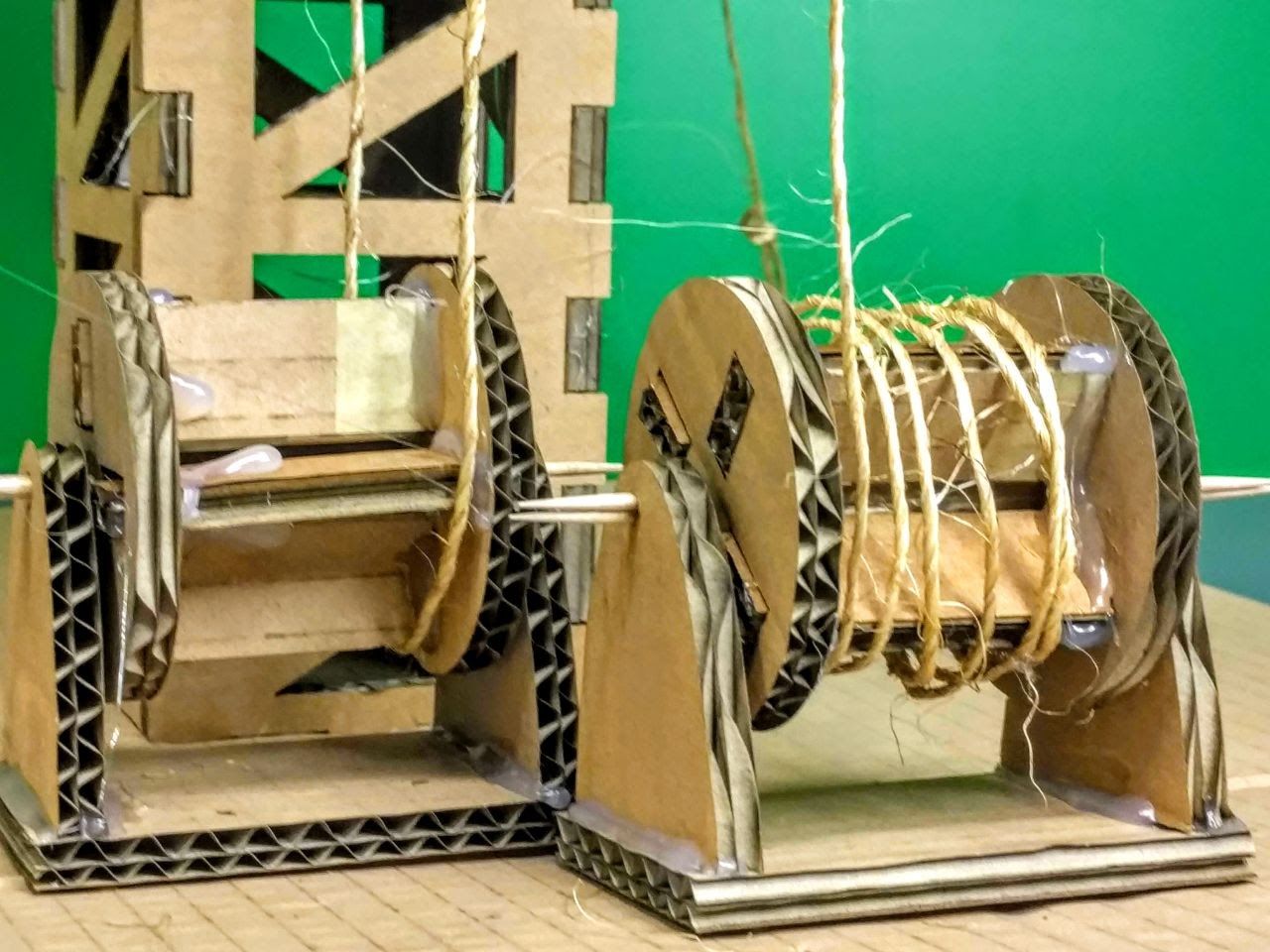 Cardboard Crane : 5 Steps (with Pictures) - Instructables