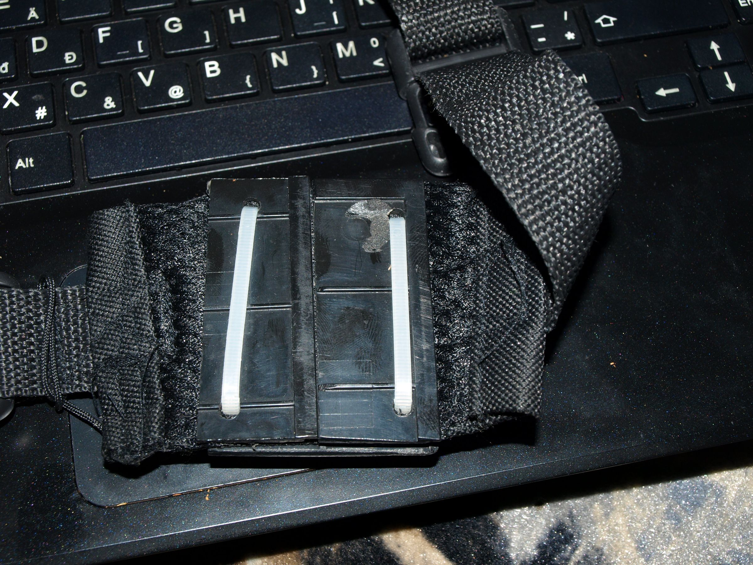 GoPro Wrist Mount : 4 Steps - Instructables