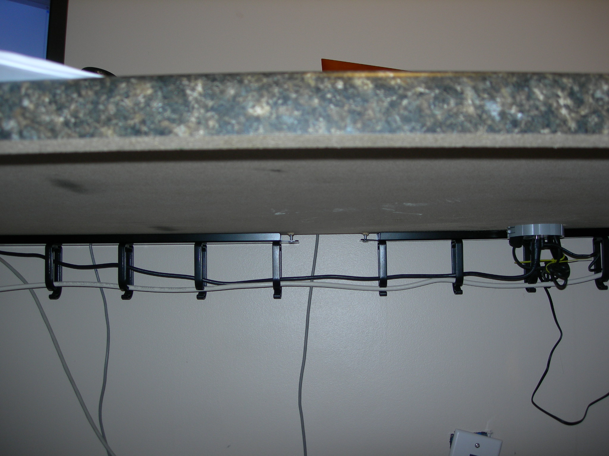 Make a Desk From a Kitchen Countertop! : 16 Steps - Instructables