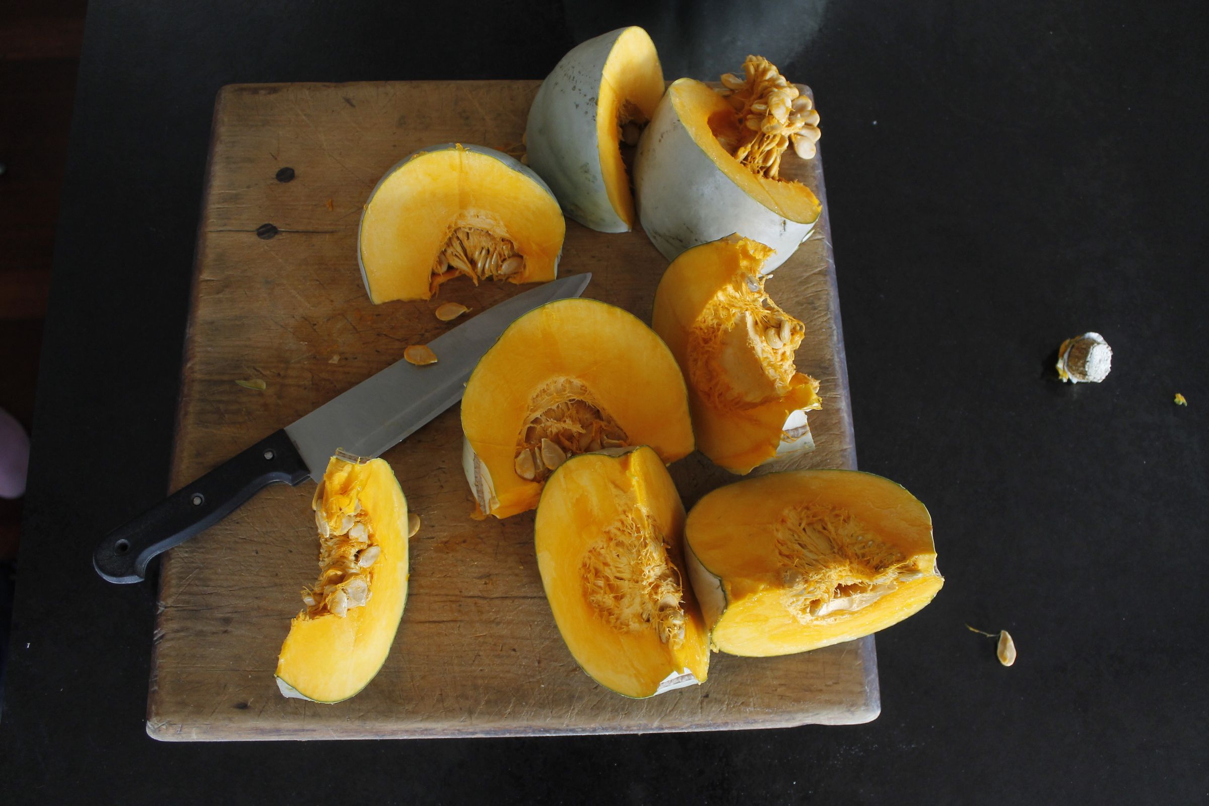 How to Cut a Pumpkin : 7 Steps (with Pictures) - Instructables