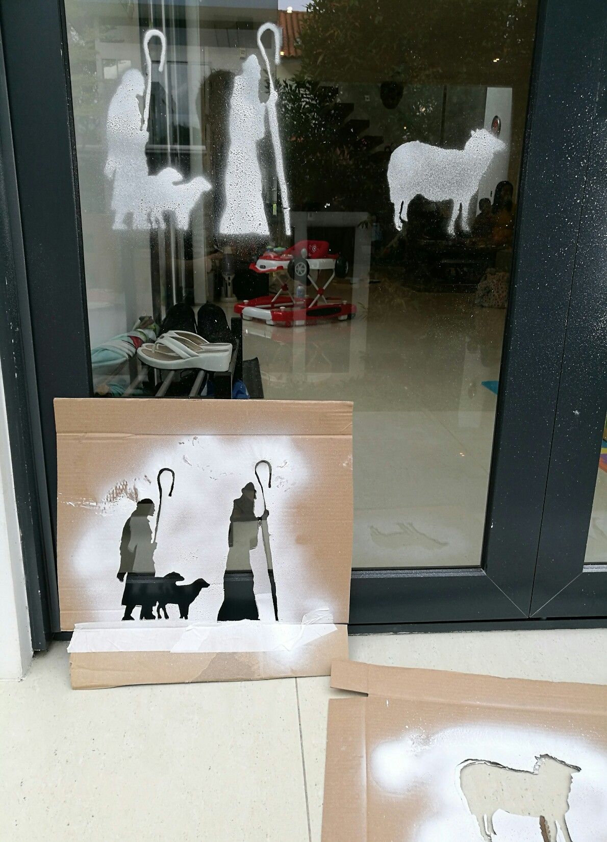 Christmas Window Snowscape : 4 Steps (with Pictures) - Instructables