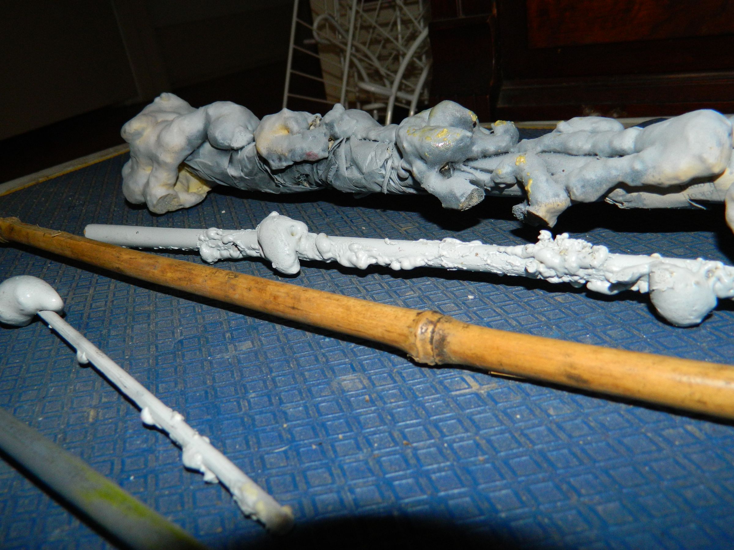 Burnt Corpse / Burning Embers Halloween Prop : 7 Steps - Instructables