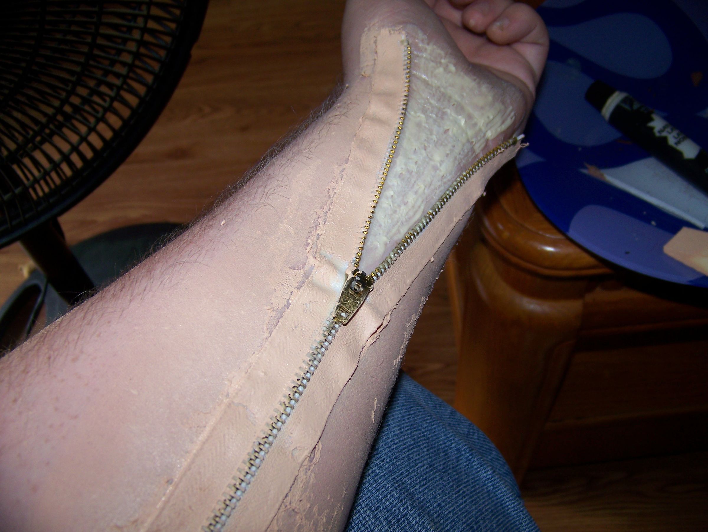 Very Easy Zipper Arm - Instructables