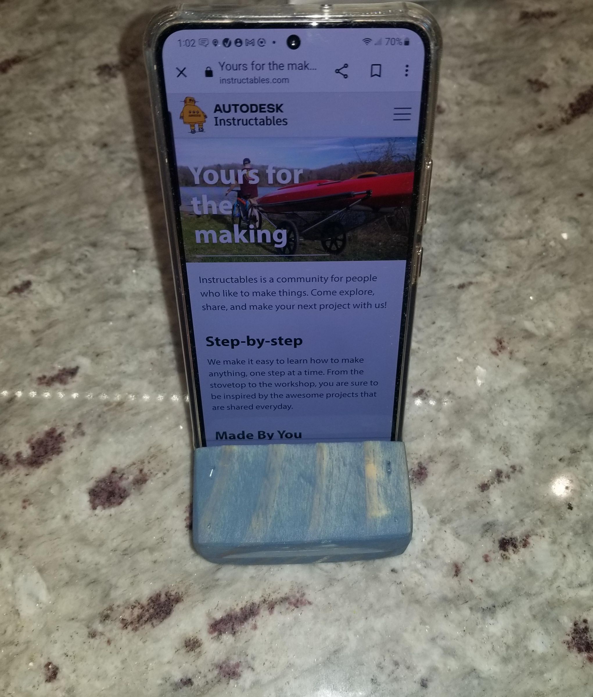 Easy Phone Holder : 7 Steps - Instructables
