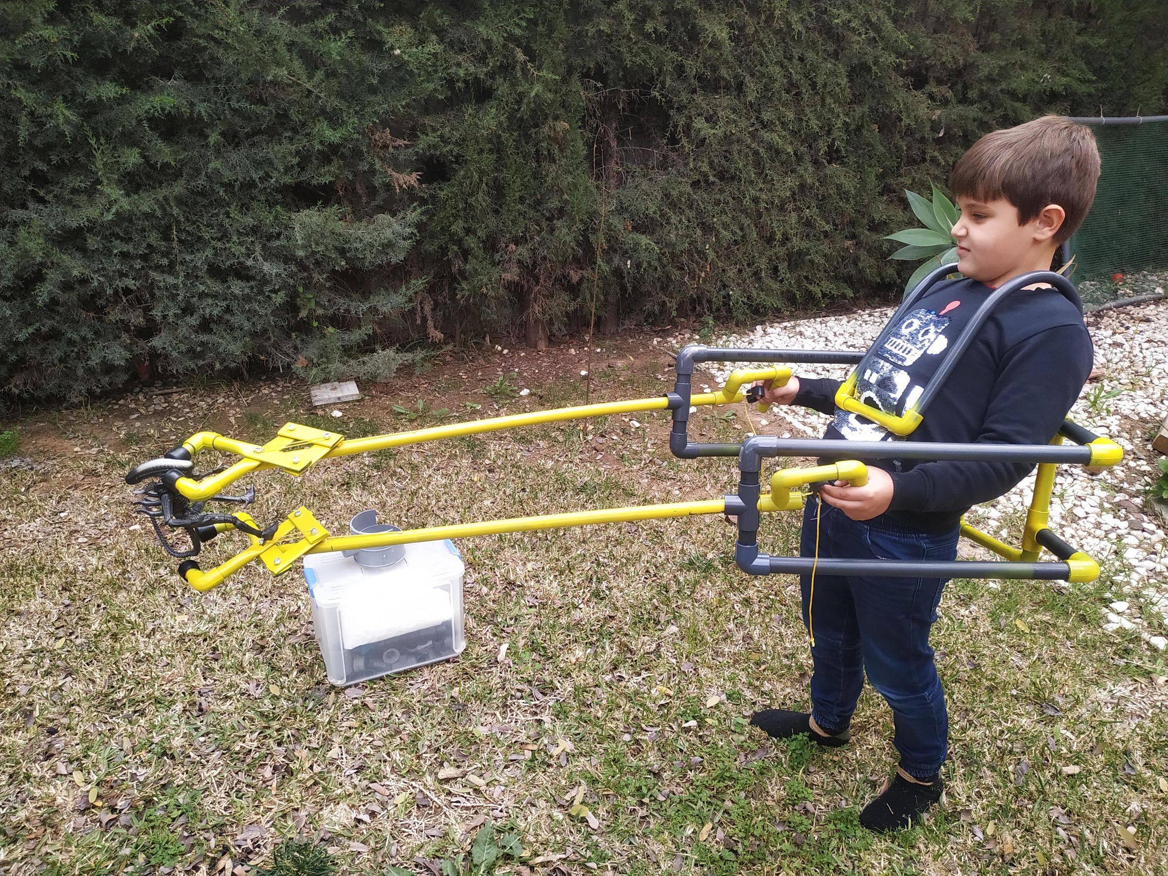 Dr. Sixtopus: a PVC Exoskeleton for Kids : 6 Steps (with Pictures ...