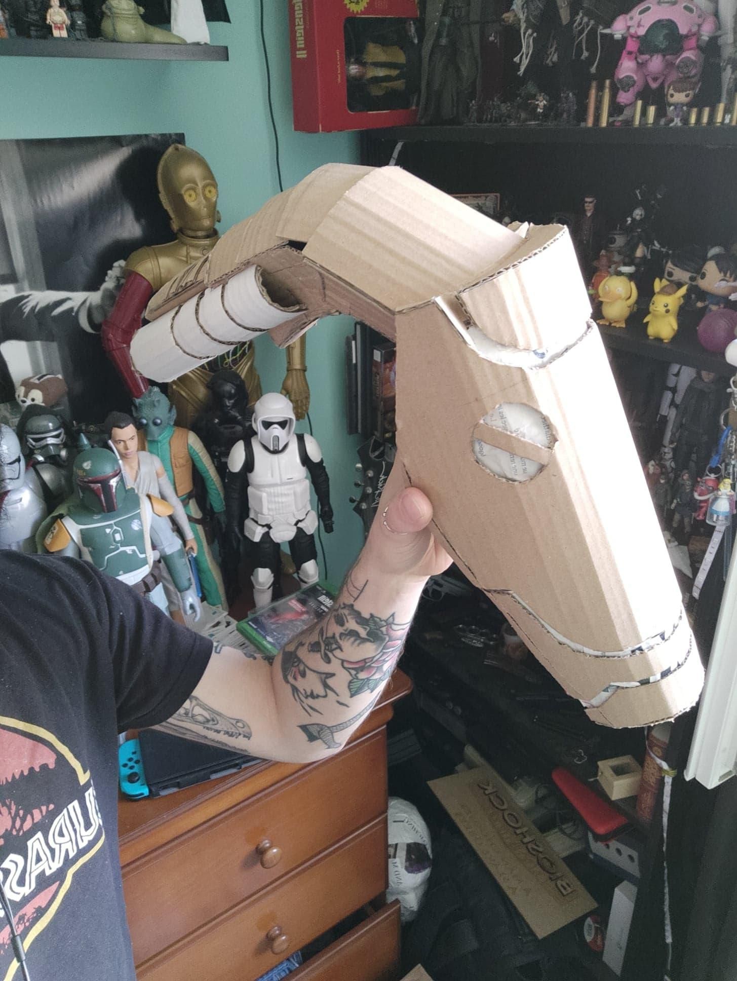 Cardboard Lifesize Battle Droid From Star Wars : 5 Steps - Instructables