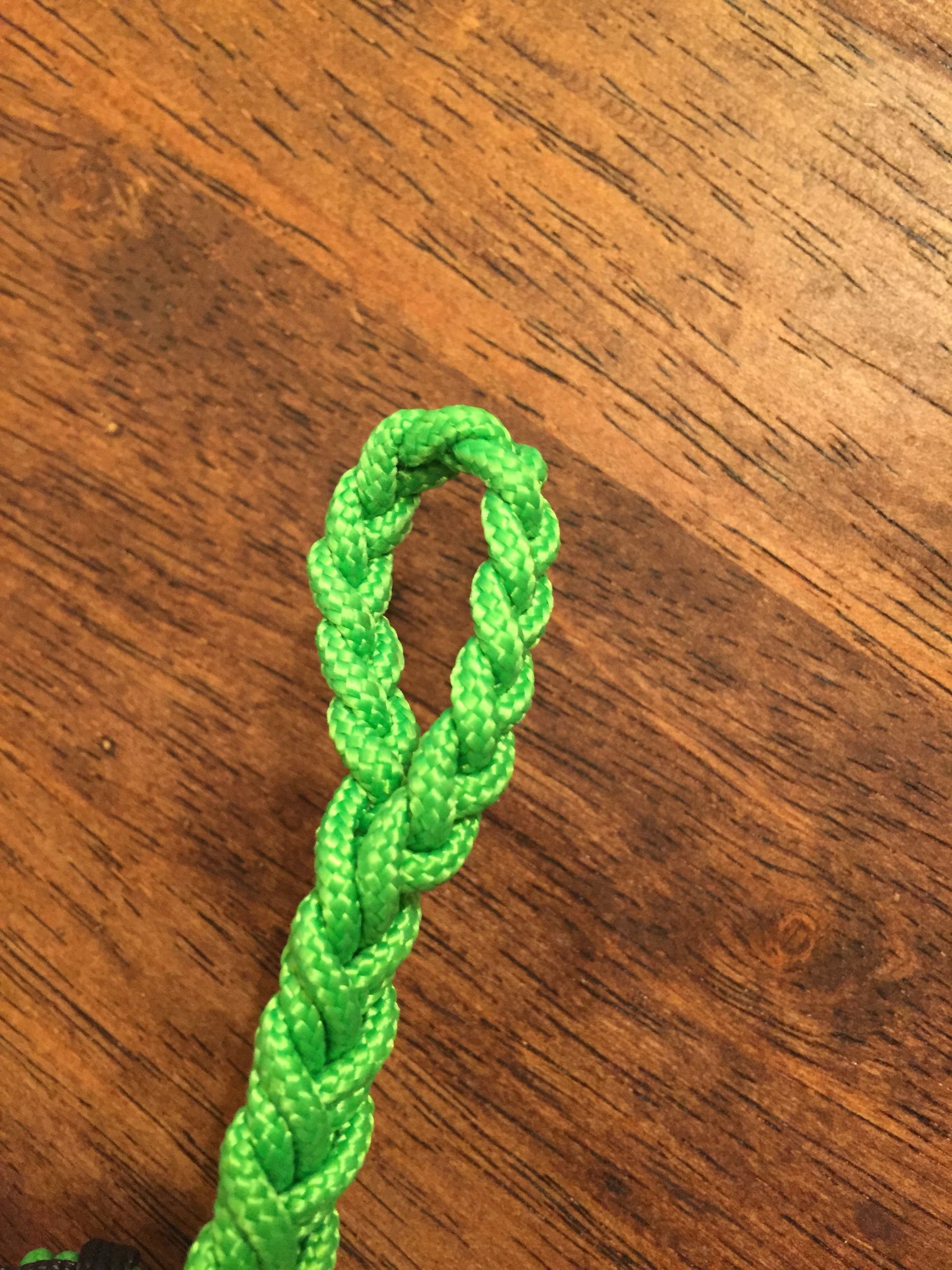 How to Make a Paracord "David's Sling" : 8 Steps (with Pictures ...