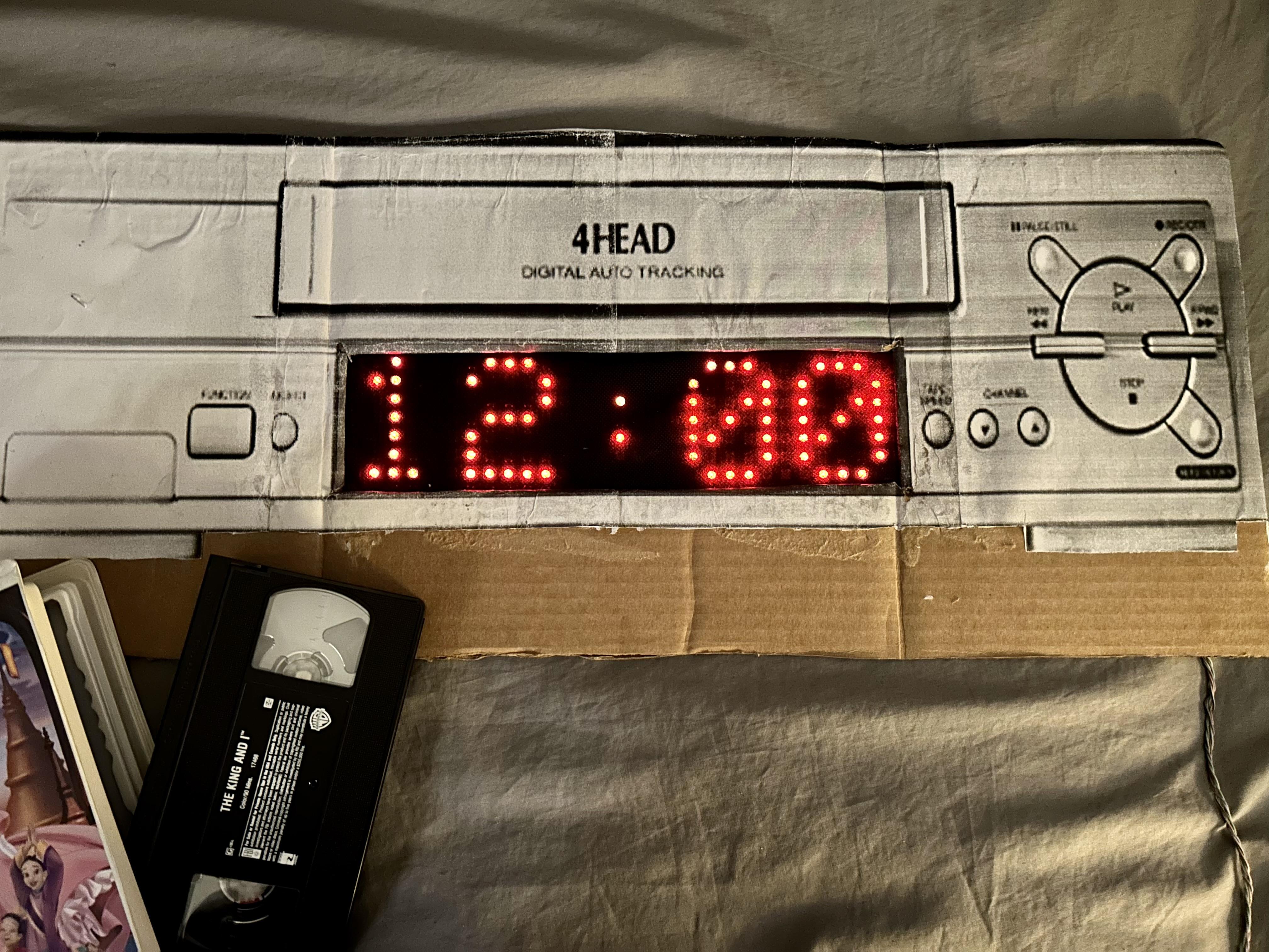 Giant VCR Clock : 3 Steps - Instructables