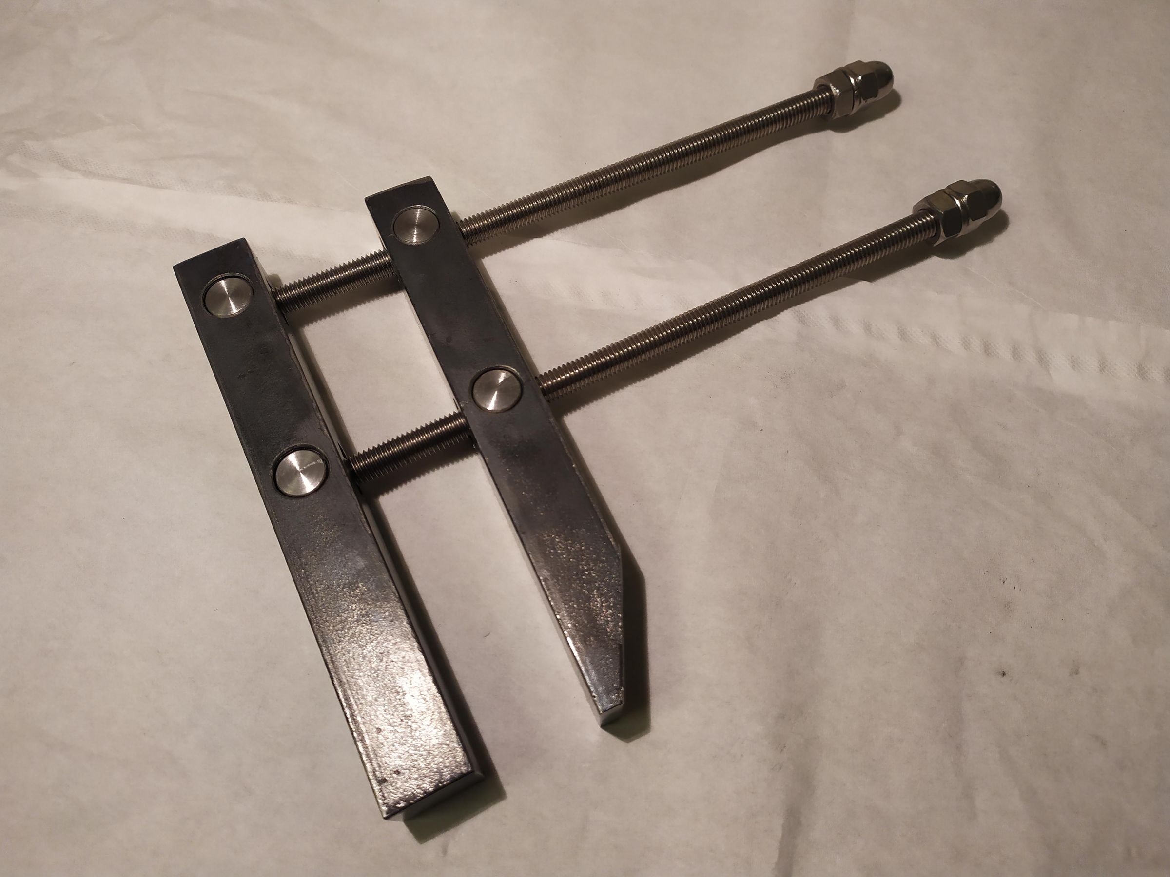 Metal Twin Screw Clamp (no Lathe, No Mill) : 7 Steps (with Pictures ...