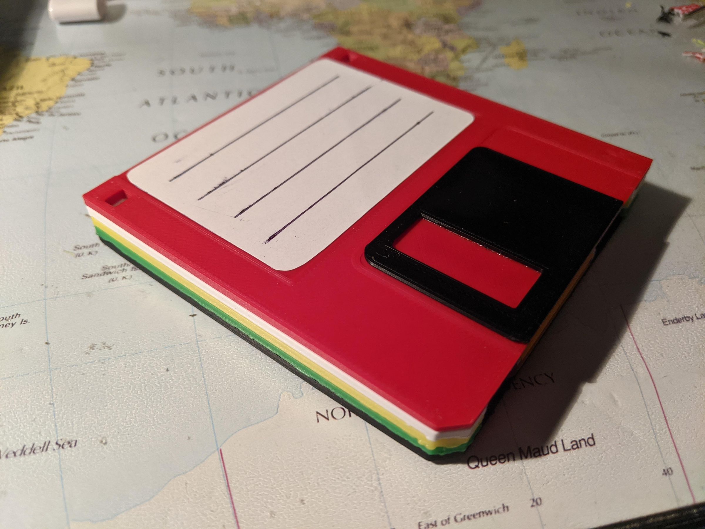 3.5 Inch Floppy Disk USB Holder : 10 Steps (with Pictures) - Instructables