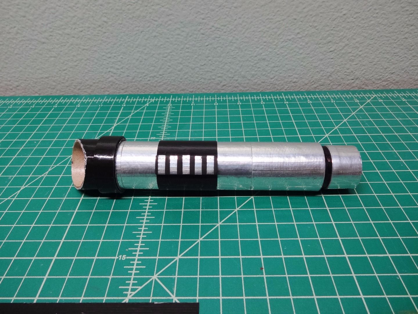Easy $5 Lightsabers : 18 Steps (with Pictures) - Instructables