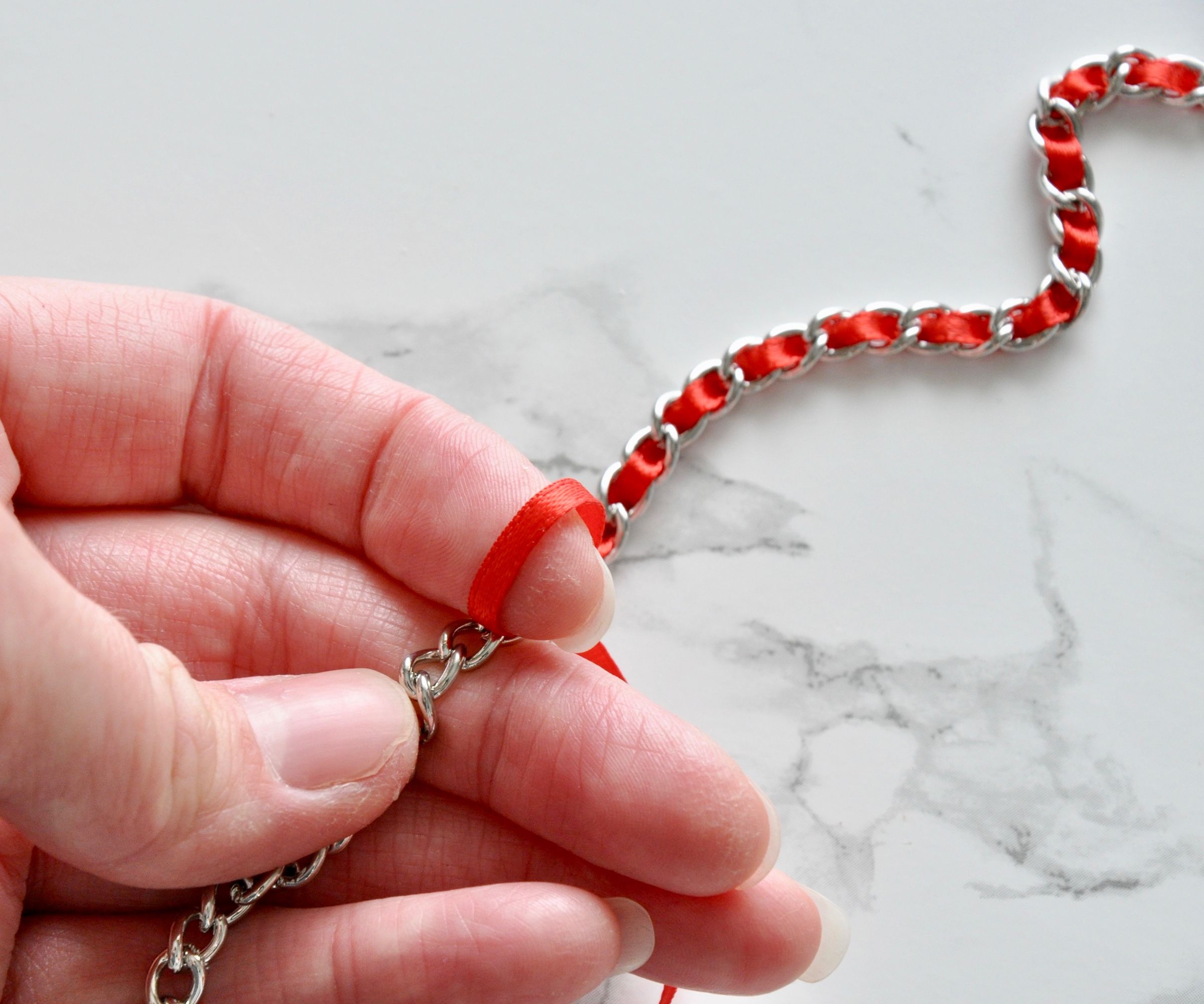 Ribbon Chain Necklace : 7 Steps (with Pictures) - Instructables