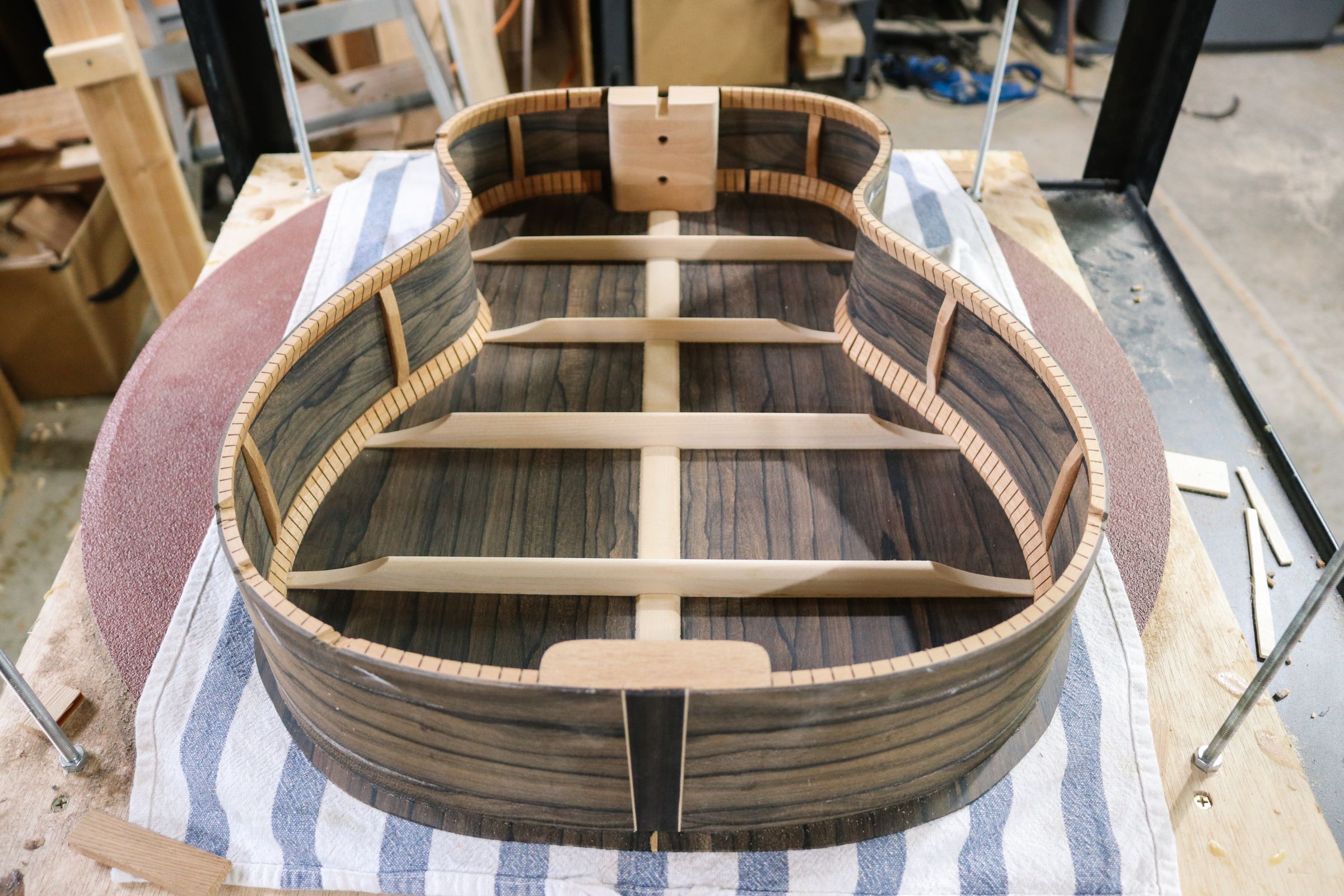 Building an Acoustic Guitar : 25 Steps (with Pictures) - Instructables