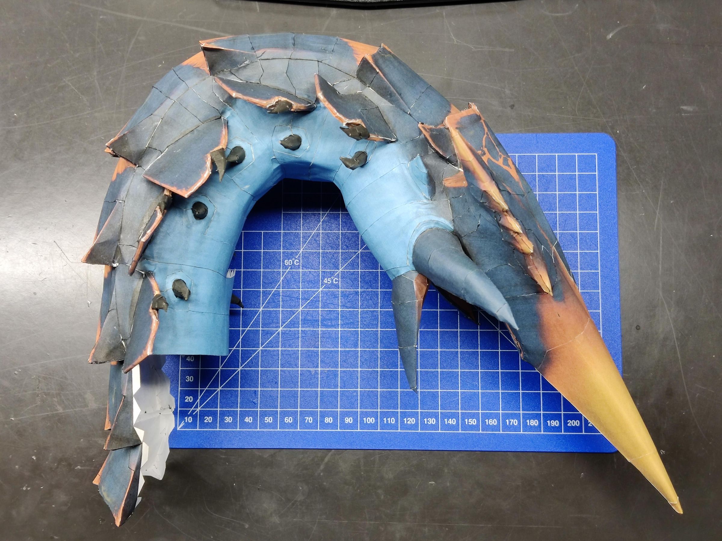 Iceworm Papercraft - Subnautica Below Zero : 8 Steps (with Pictures ...