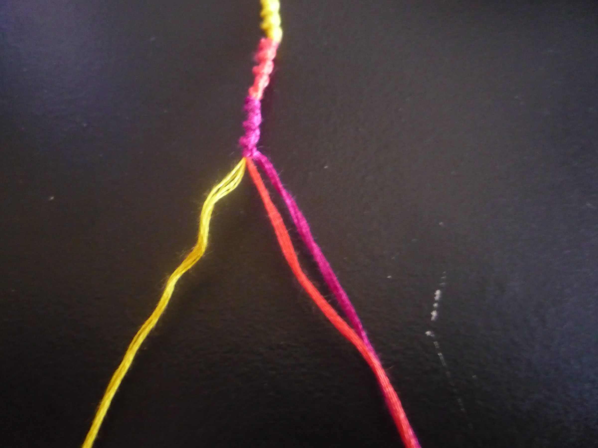 How to Make a Spiral Friendship Bracelet : 8 Steps - Instructables