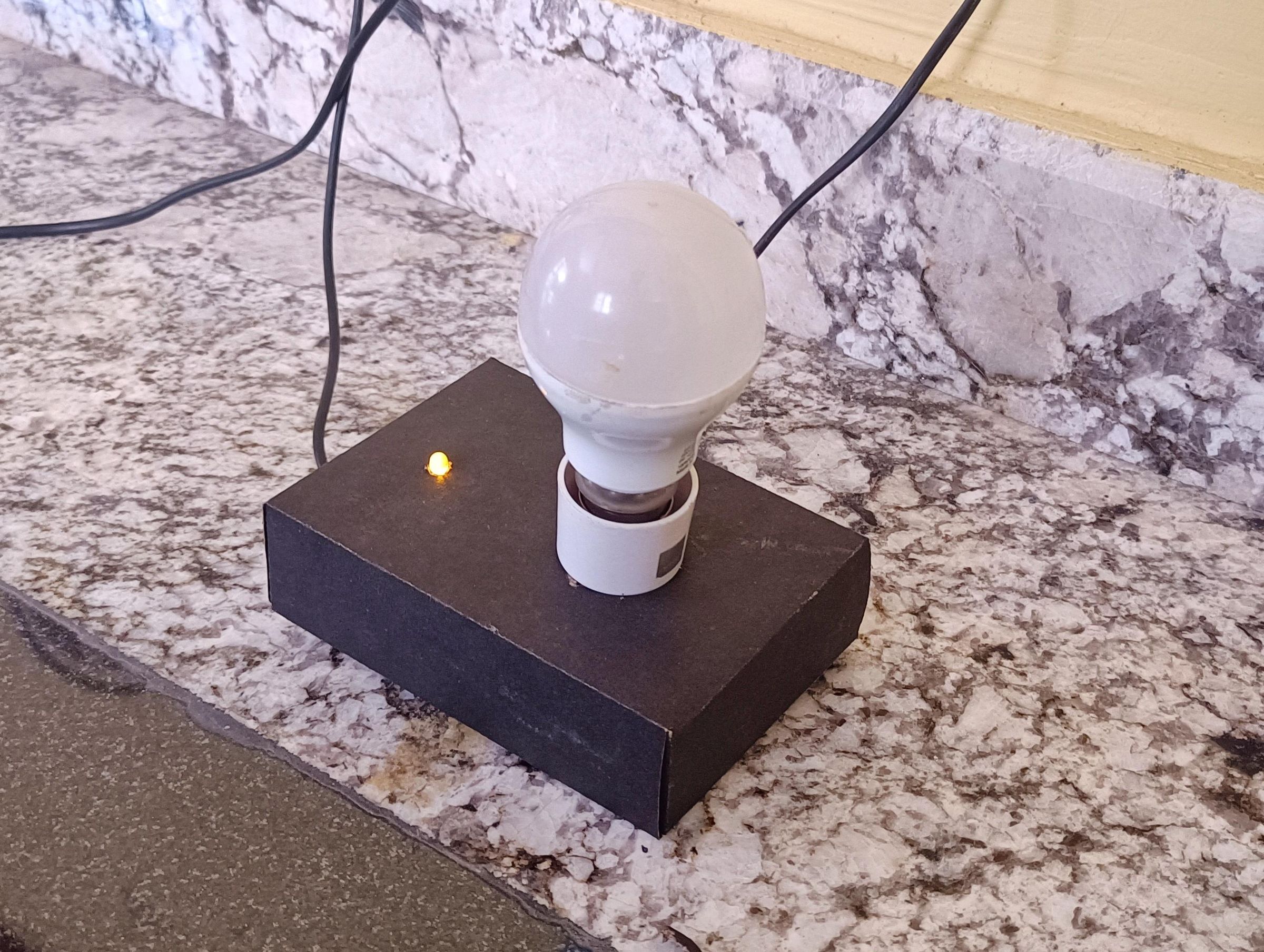 Guard Bulb - Protects Your House When You Are Away : 4 Steps (with ...