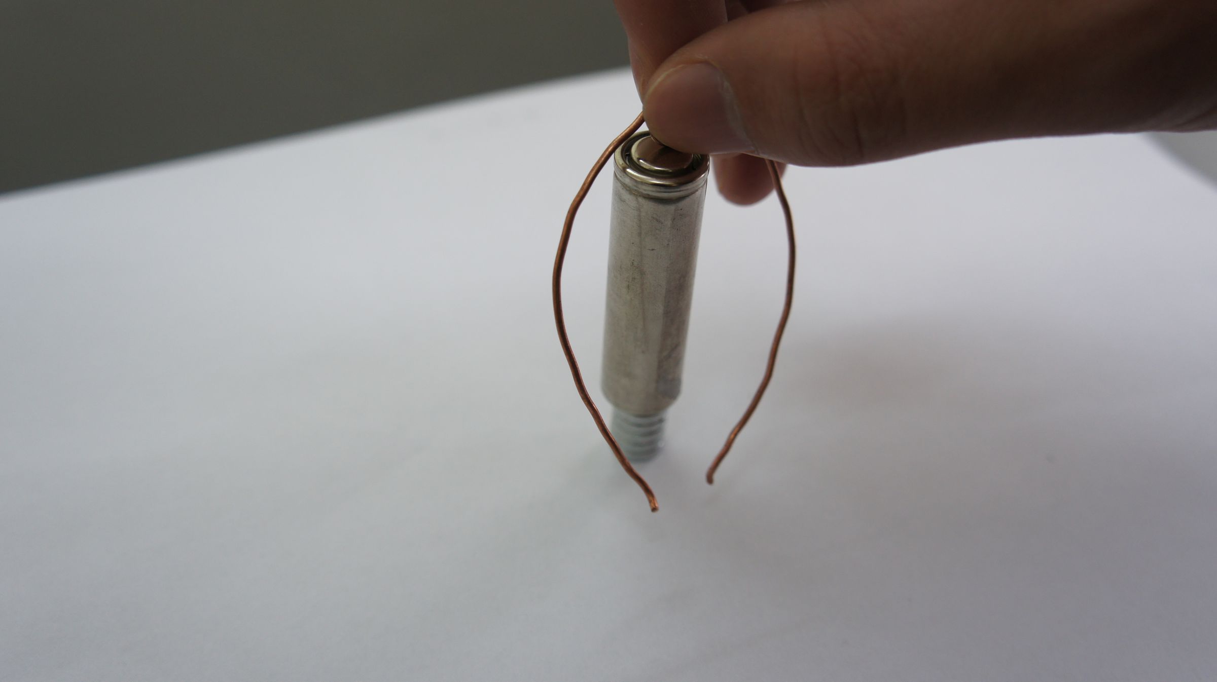 How to Create a Homopolar Motor at Home : 4 Steps - Instructables