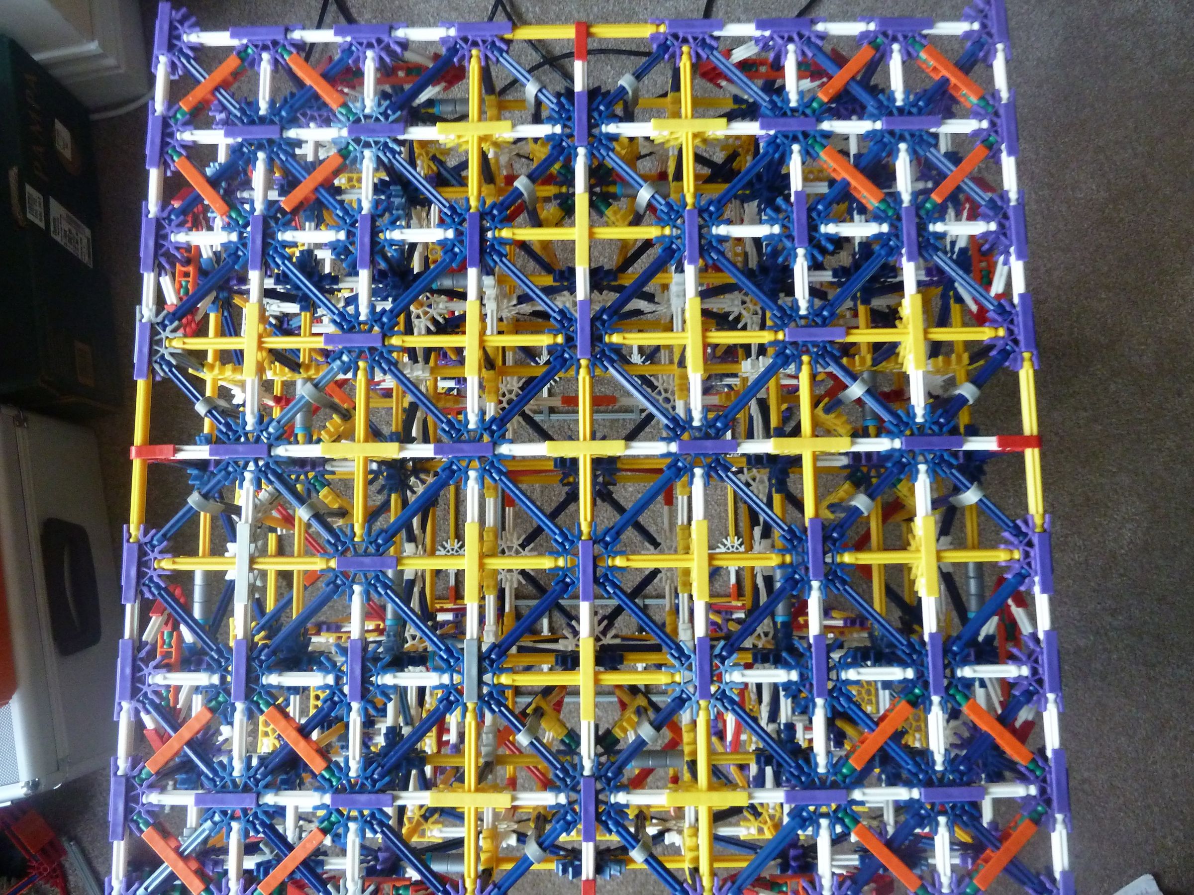 K'nex Table : 9 Steps - Instructables