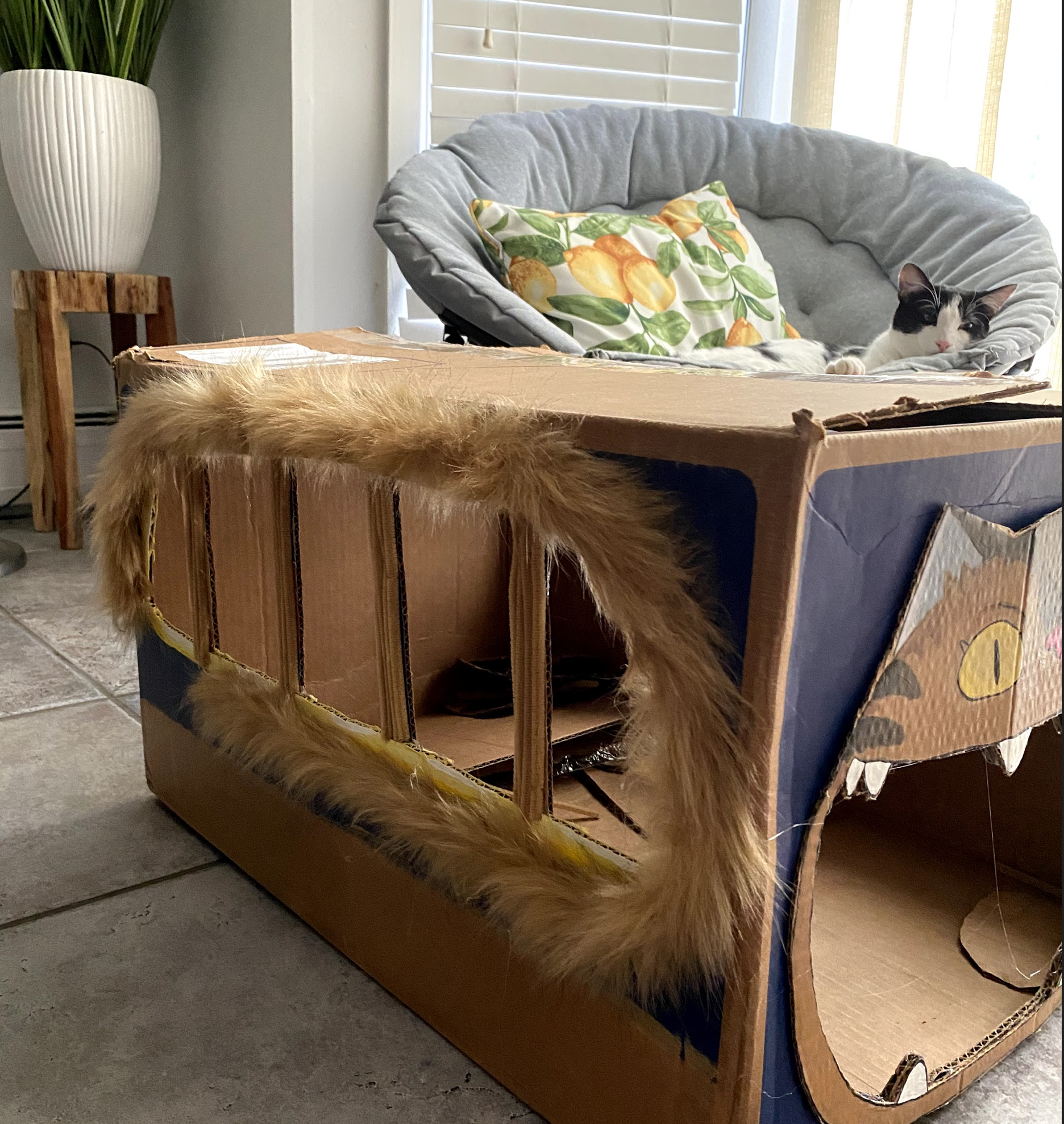 Turning a Cardboard Box Into a Totoro Cat Bus : 9 Steps (with Pictures ...