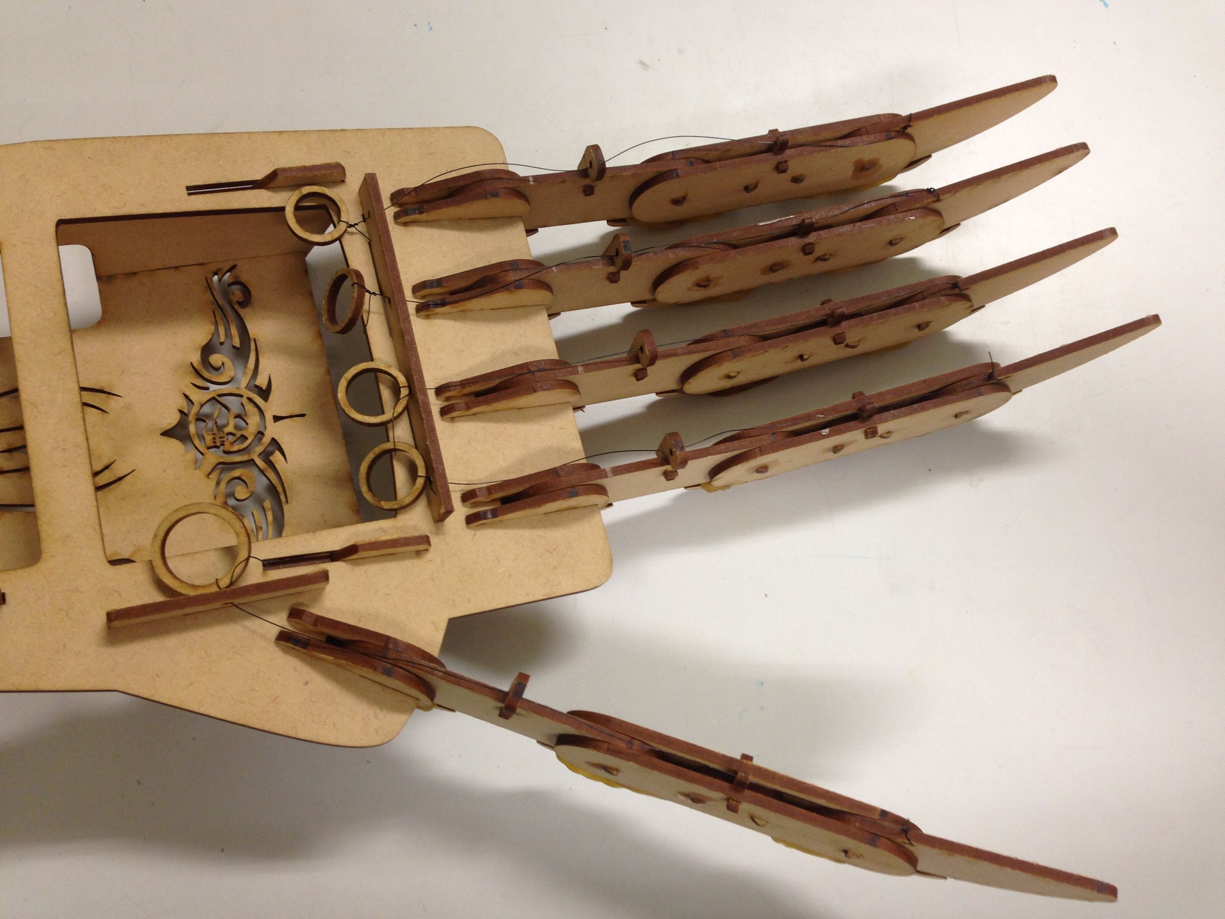 Laser-cut Mechanical Claw : 6 Steps (with Pictures) - Instructables