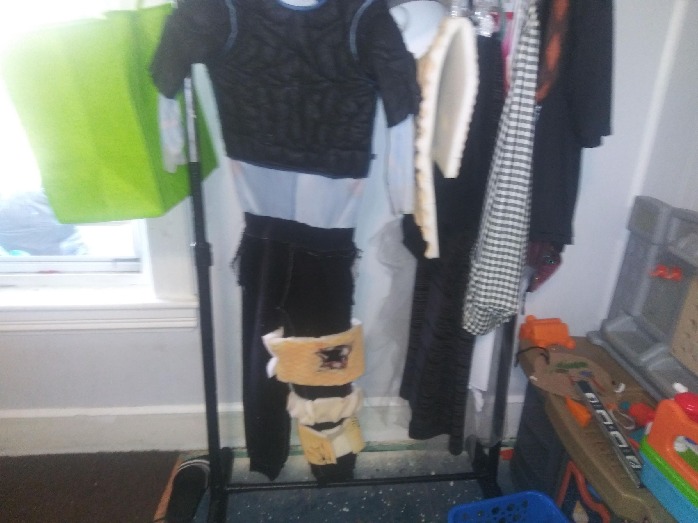 DIY FNAF Spring Trap Full Costume : 4 Steps - Instructables