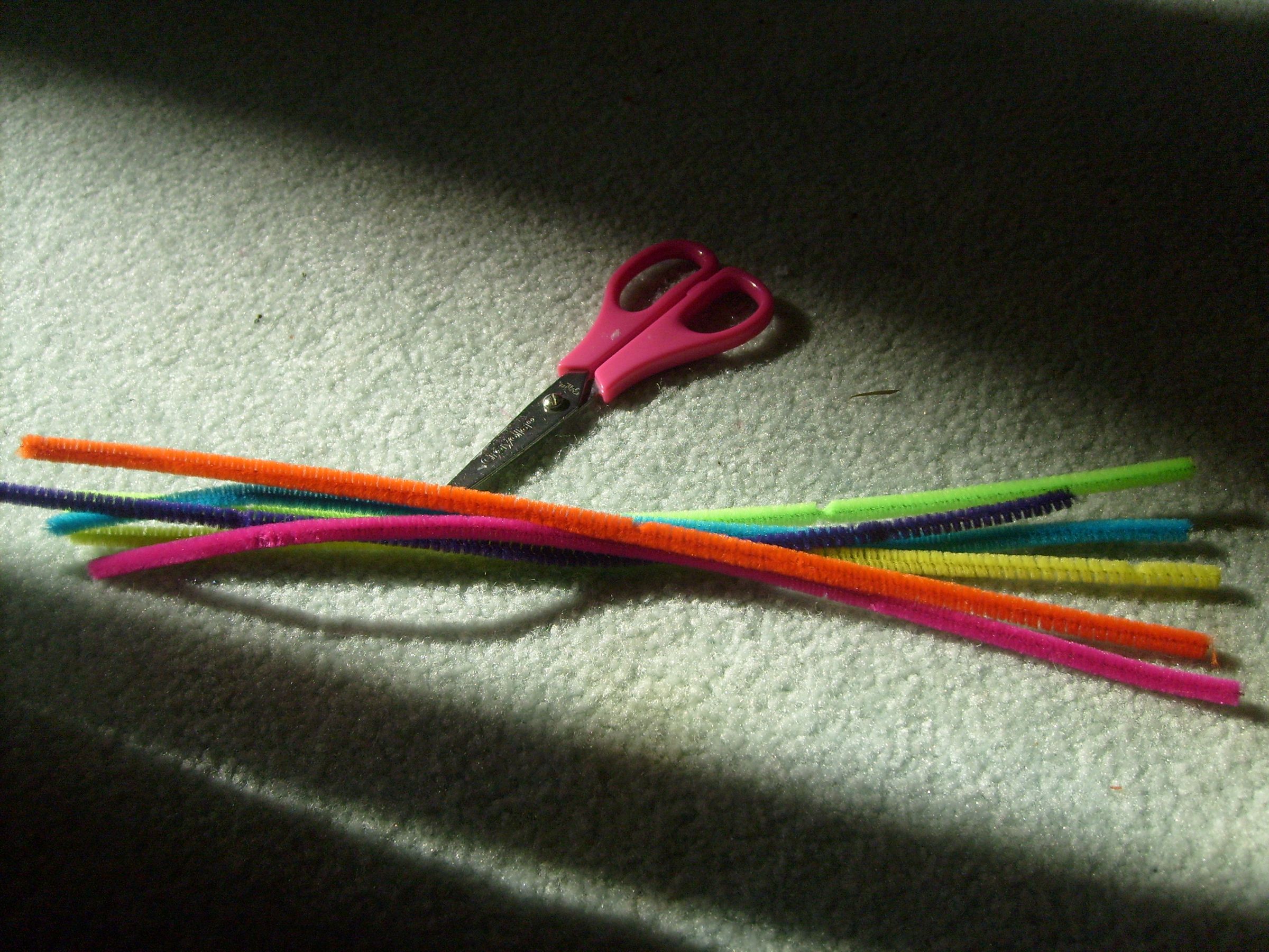 Pipecleaner Bracelet : 4 Steps - Instructables