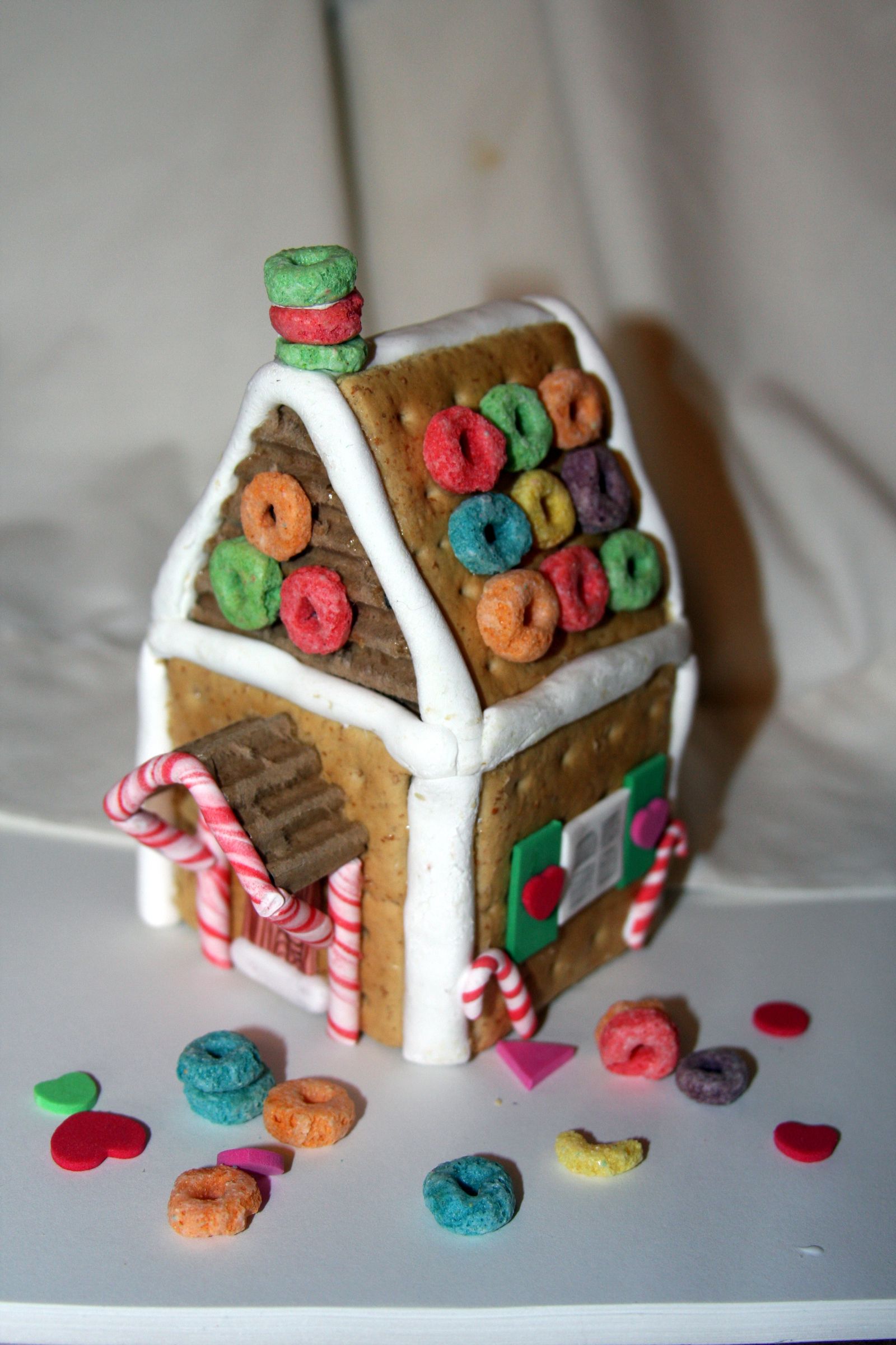 No-Bake Gingerbread House on a Budget : 5 Steps (with Pictures ...