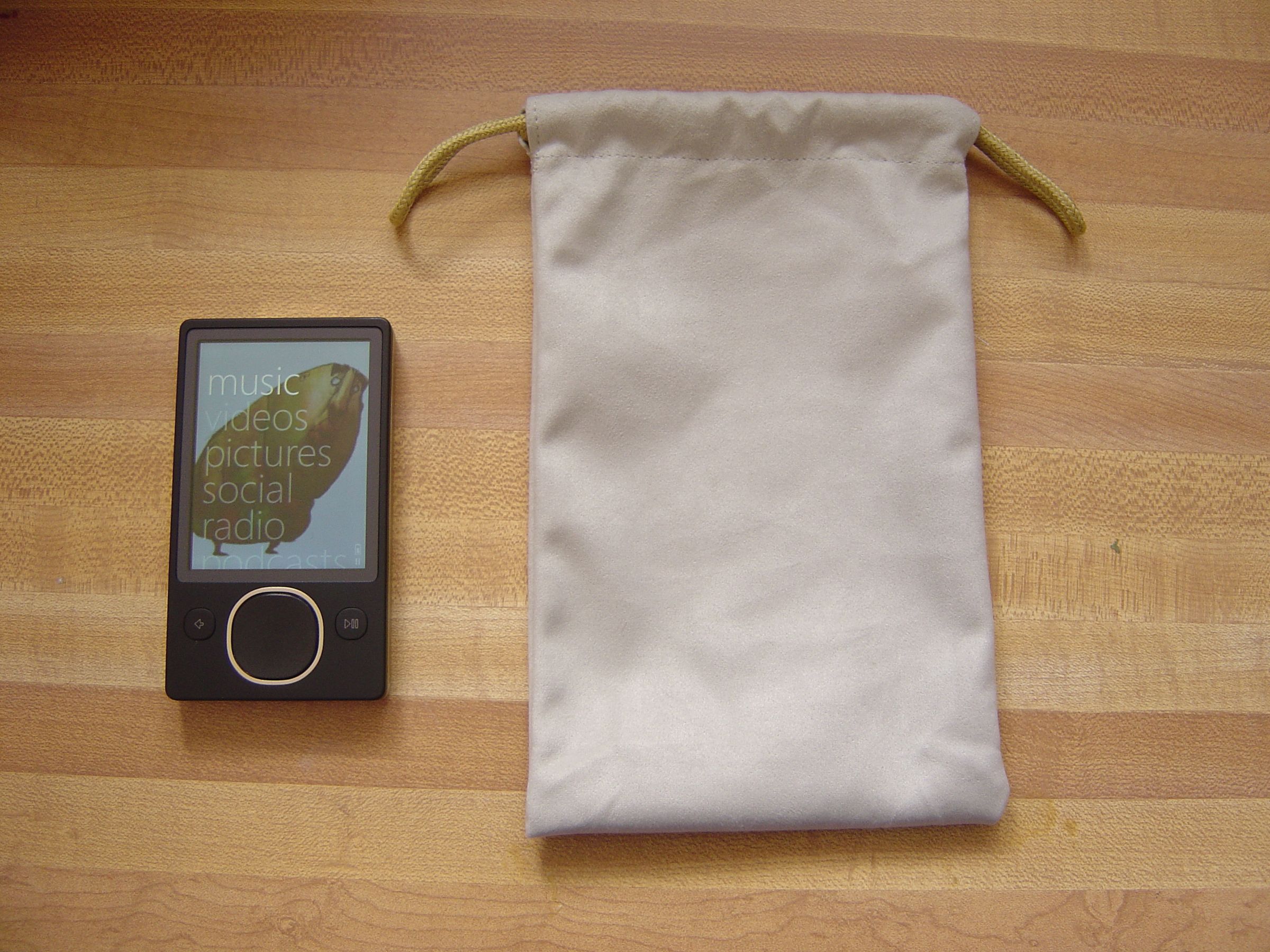 Sweet Zune Sleeve/Case : 7 Steps - Instructables