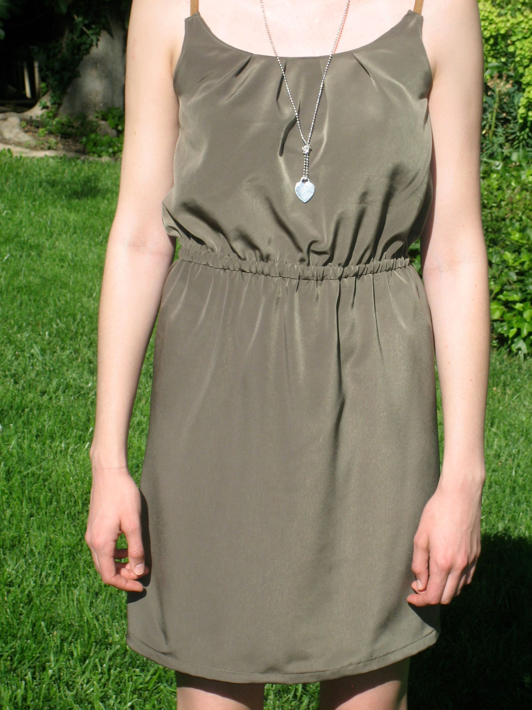Peek-a-Boo Back Dress! : 18 Steps (with Pictures) - Instructables