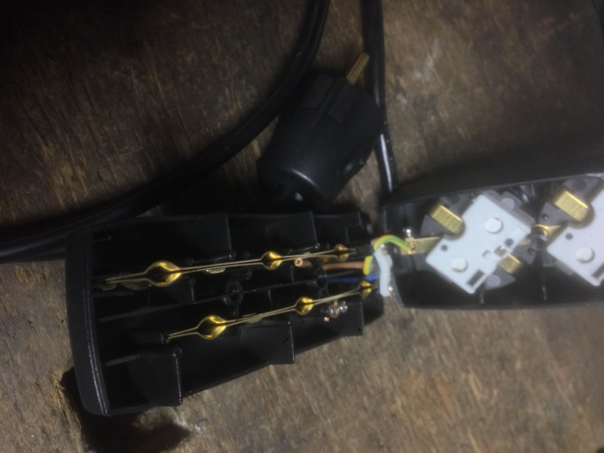 Remote Controlled Power Strip : 6 Steps - Instructables