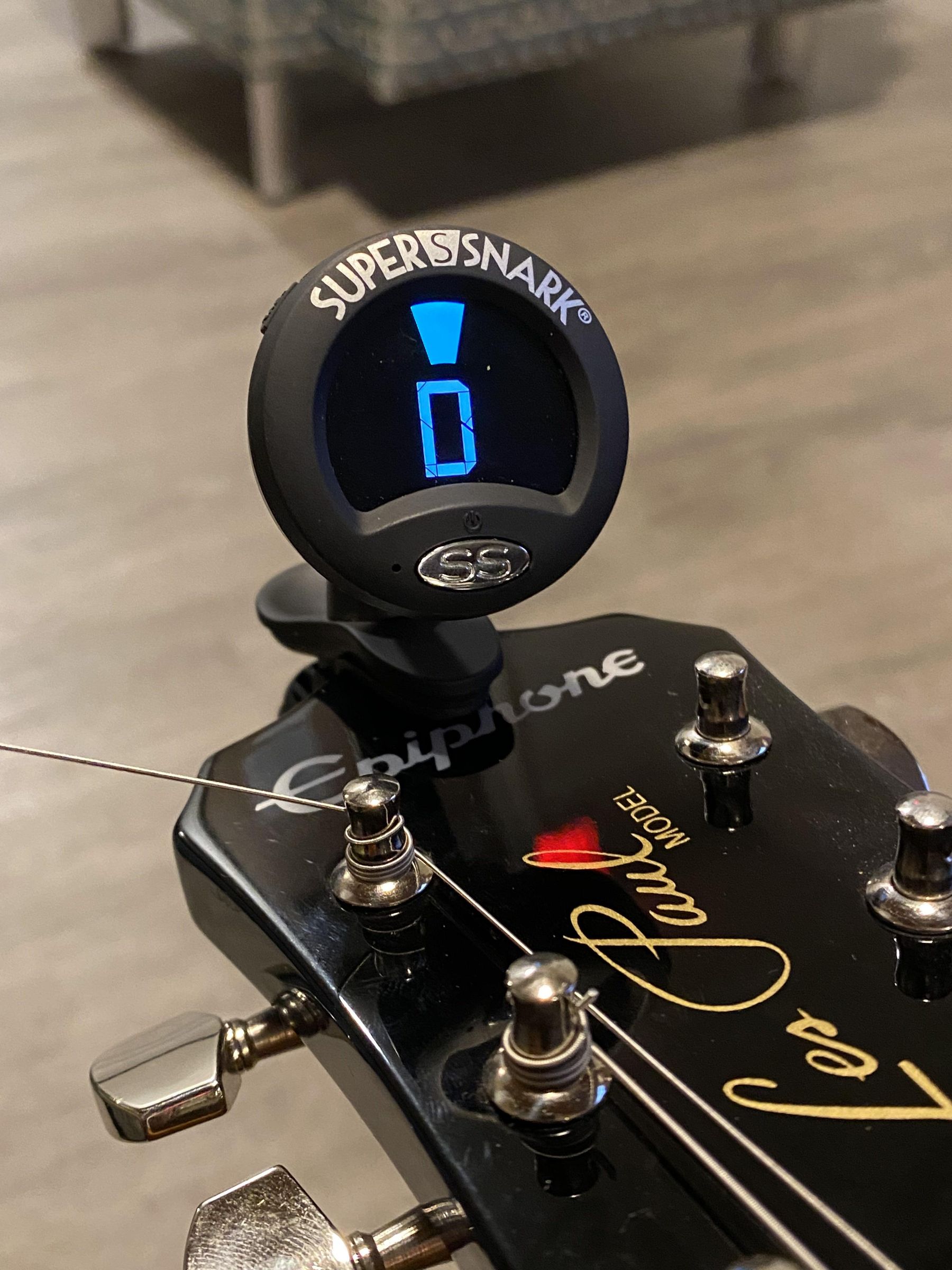 How to Change Guitar Strings : 4 Steps (with Pictures) - Instructables