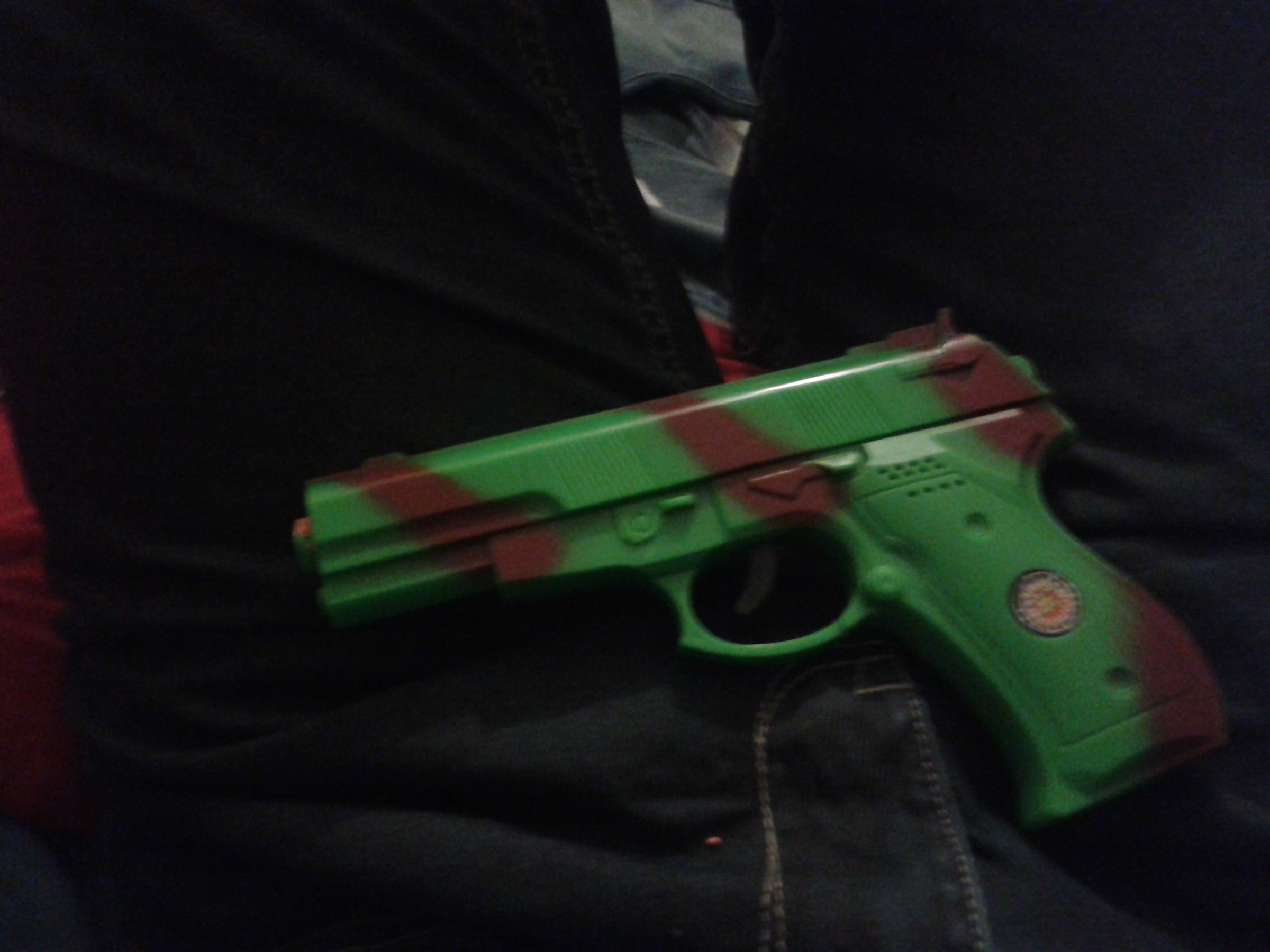 A Last Minute Duke Nukem Cosplay : 5 Steps - Instructables