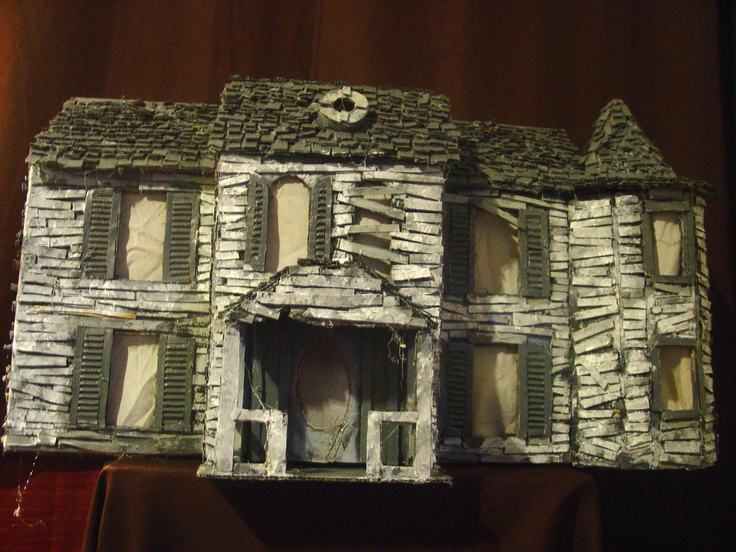 Stephen King's 2017 IT Cardboard Haunted House Diy : 6 Steps (with ...