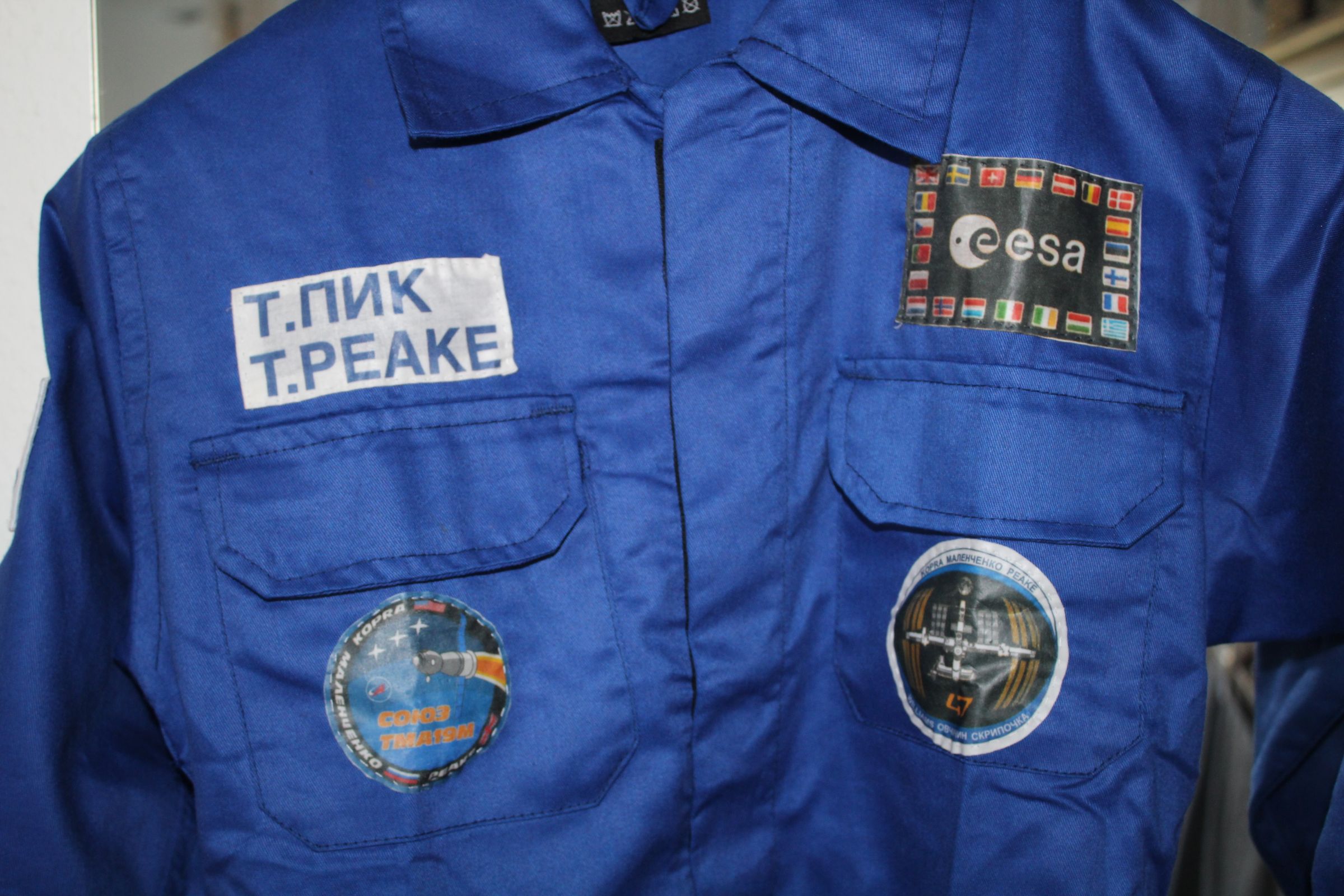 Tim Peake's Blue Overalls Costume - Instructables