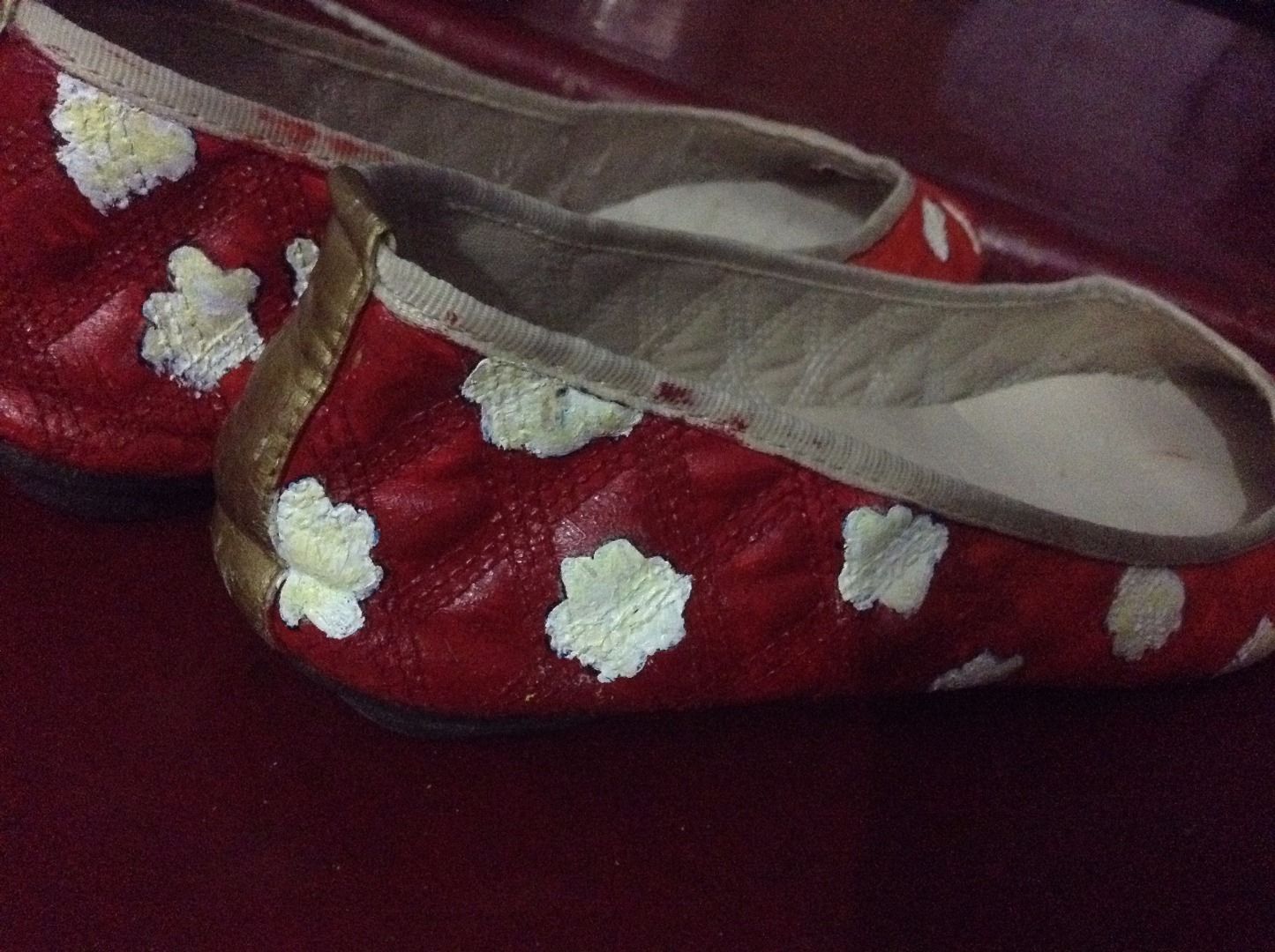 Updated Popcorn Shoes to Walk With Style : 10 Steps - Instructables