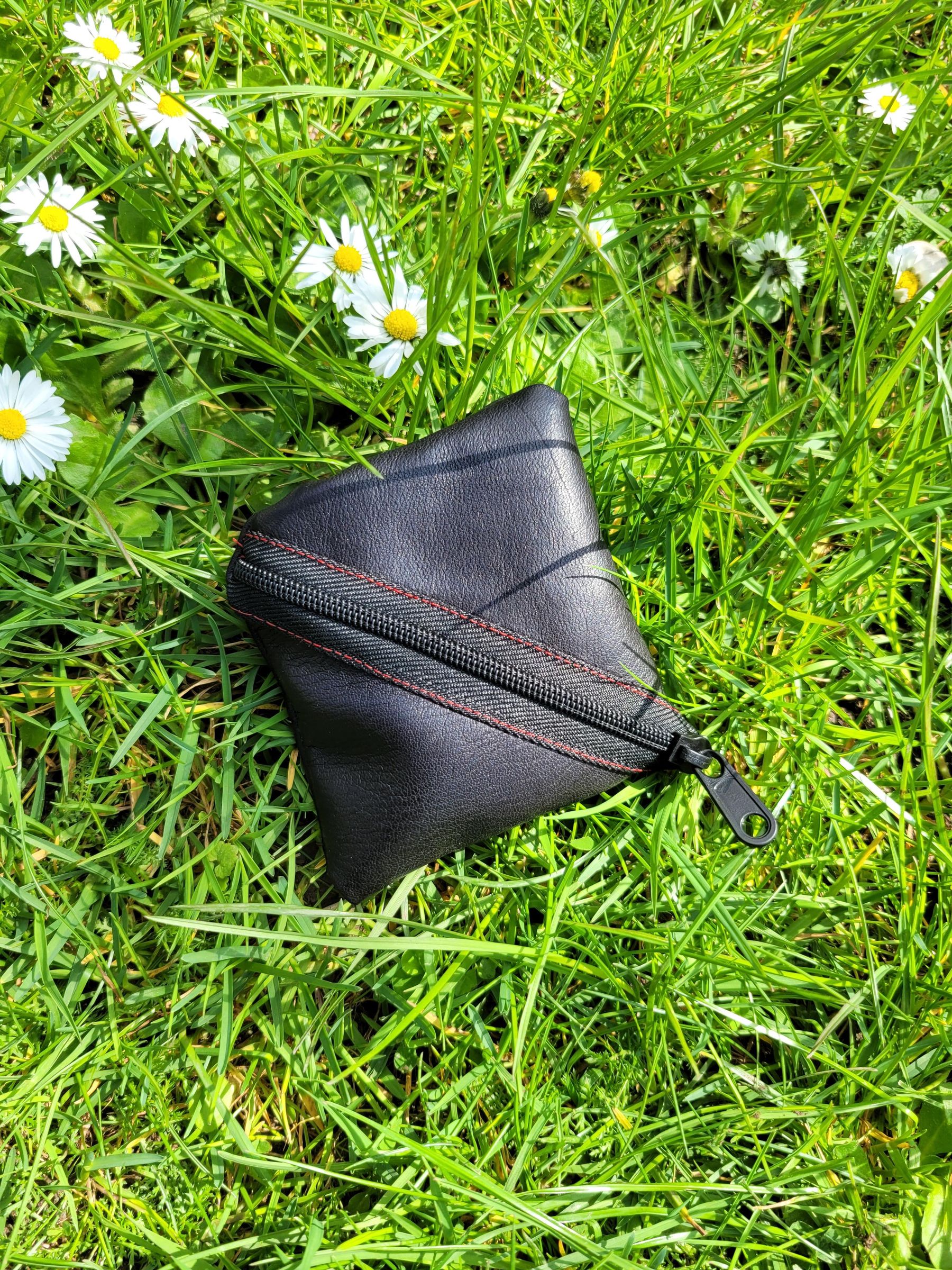 Leather Square Pouch : 7 Steps (with Pictures) - Instructables