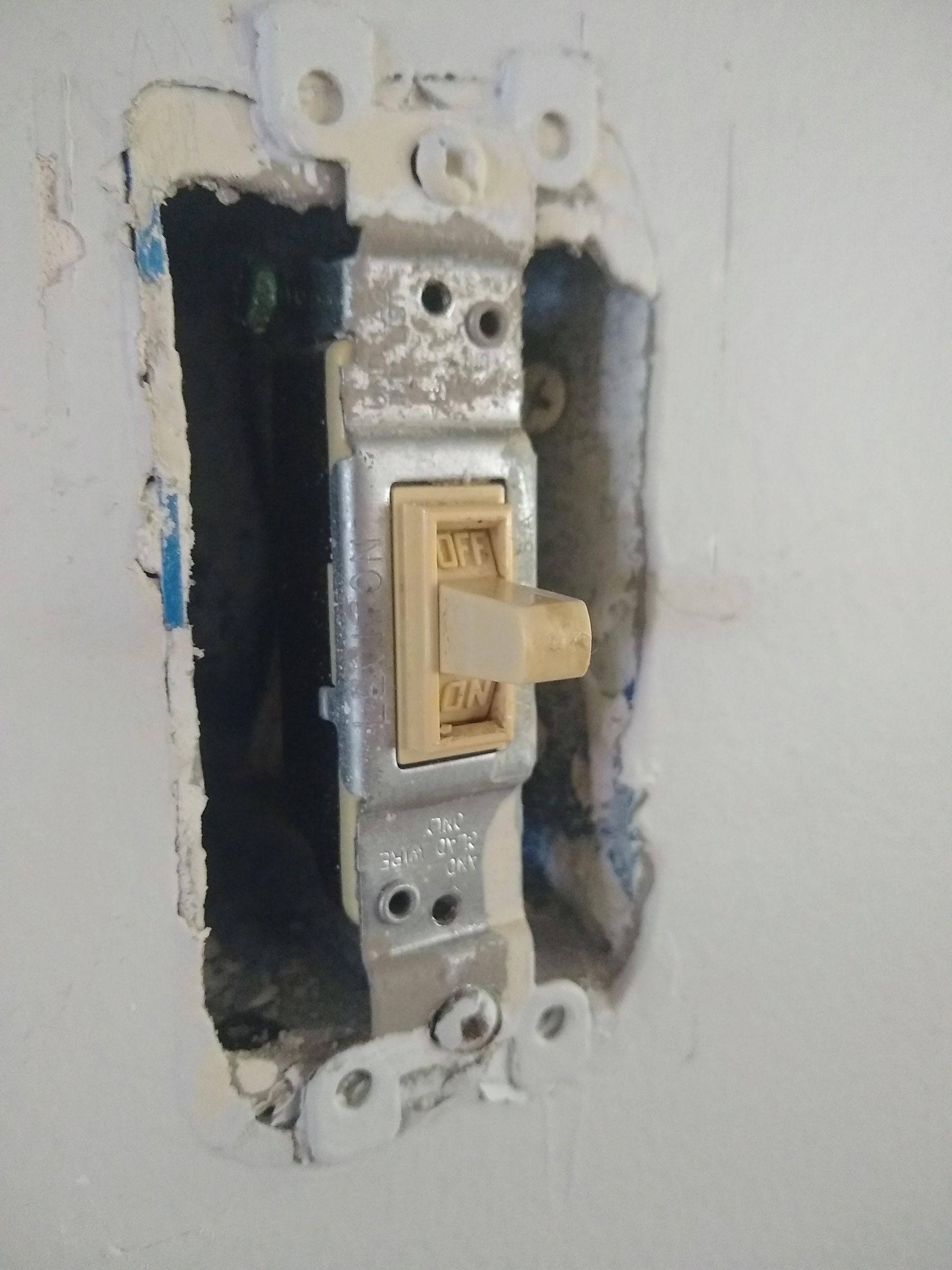 Secret Light Switch : 4 Steps (with Pictures) - Instructables