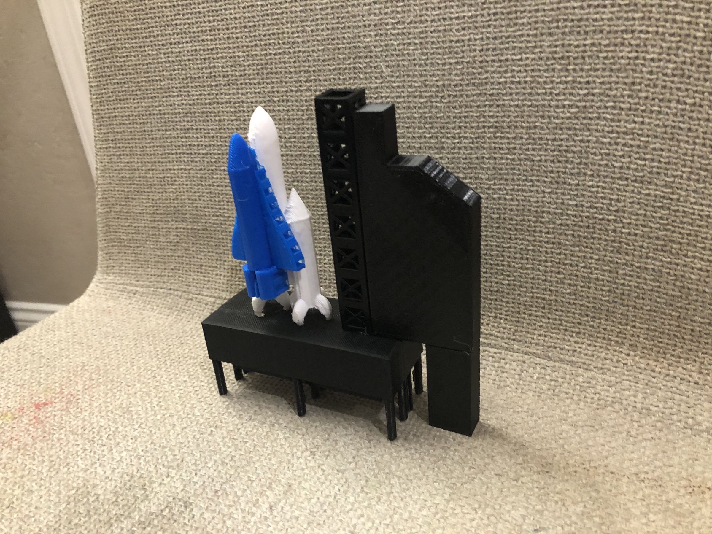 Mini Space Shuttle With Rocket and Launch Site : 11 Steps - Instructables