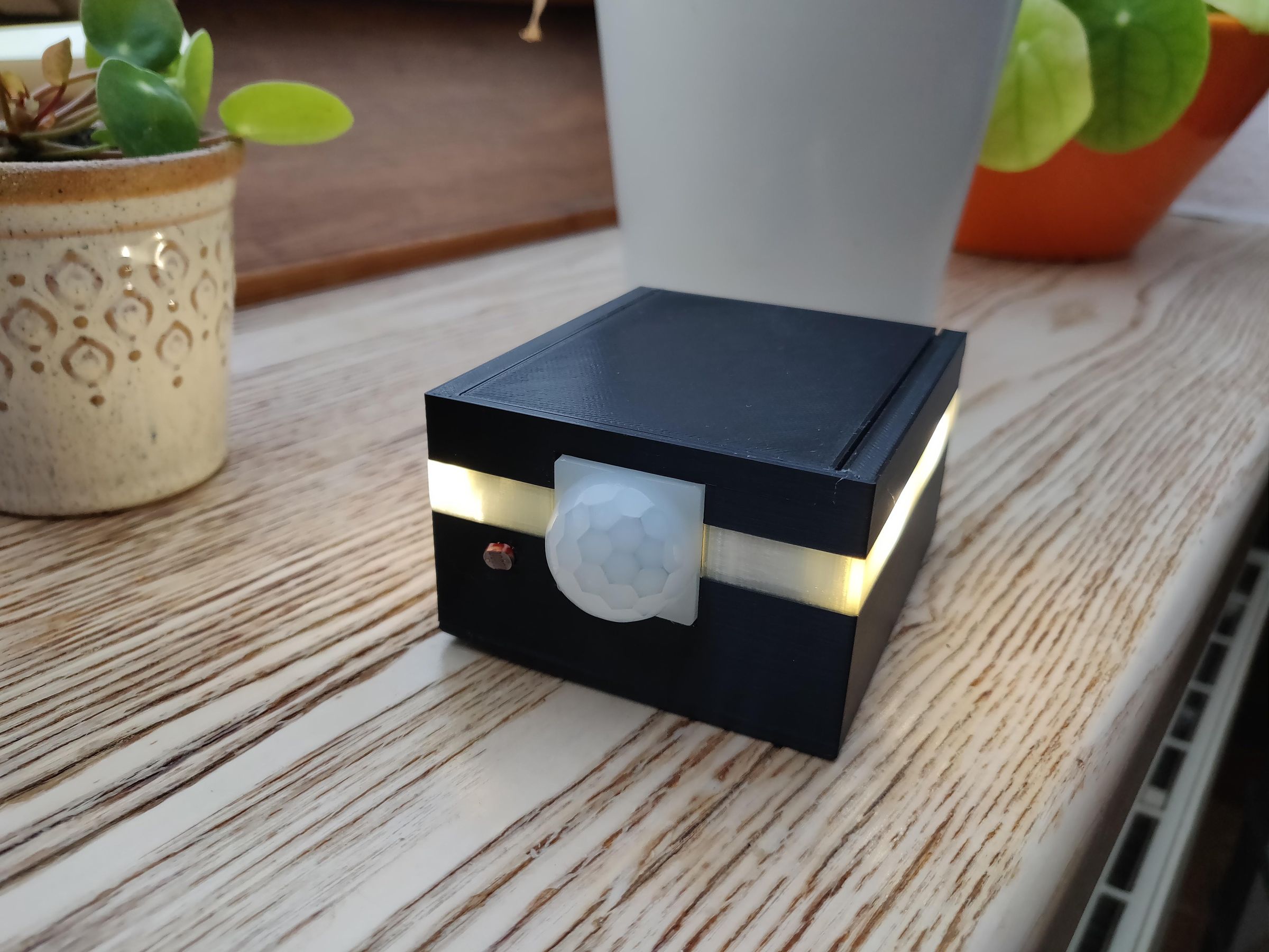 Night Light Motion & Darkness Sensing - No Micro : 7 Steps (with ...