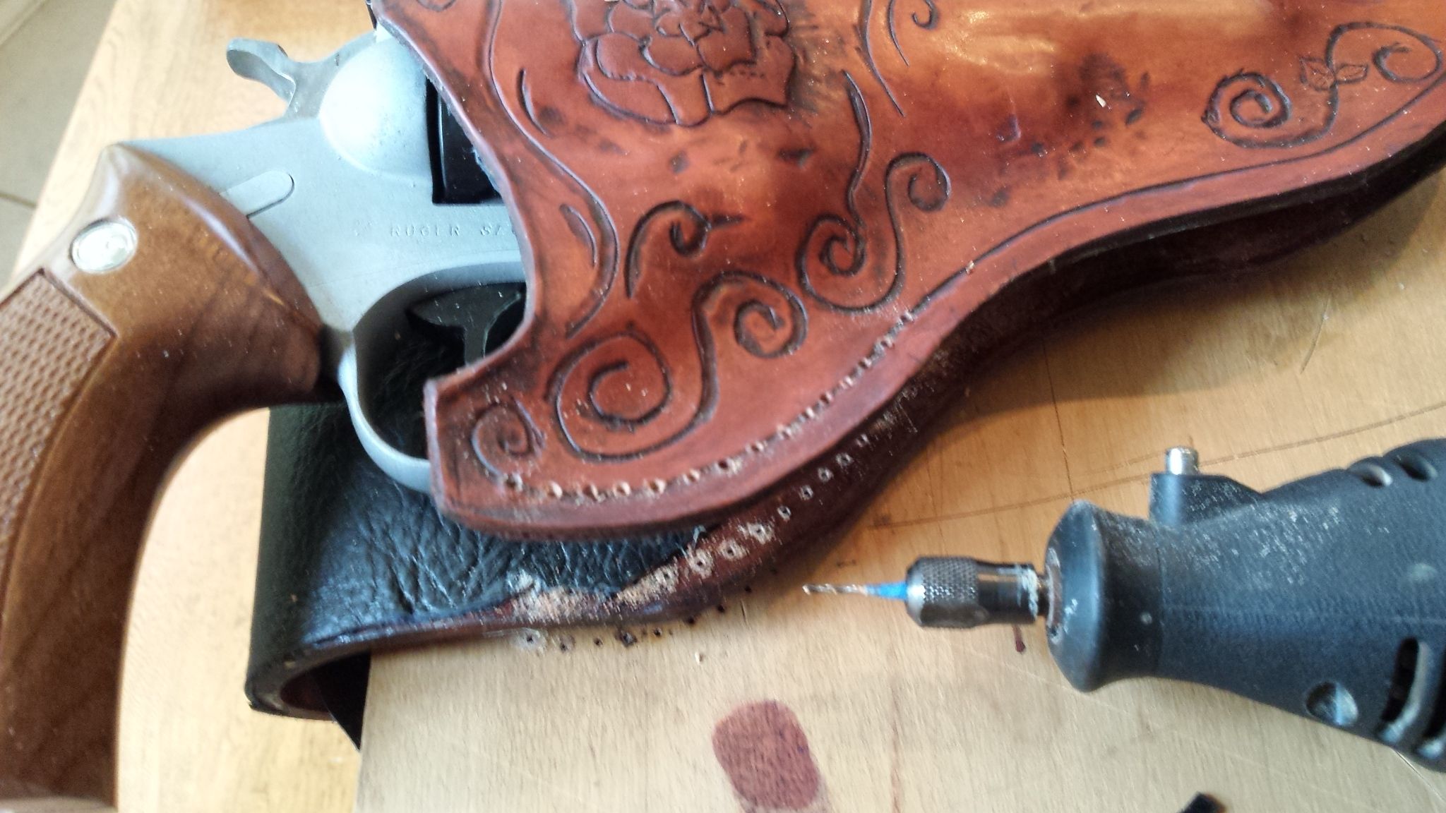 Cowboy / Western Style Leather Holster : 9 Steps (with Pictures ...
