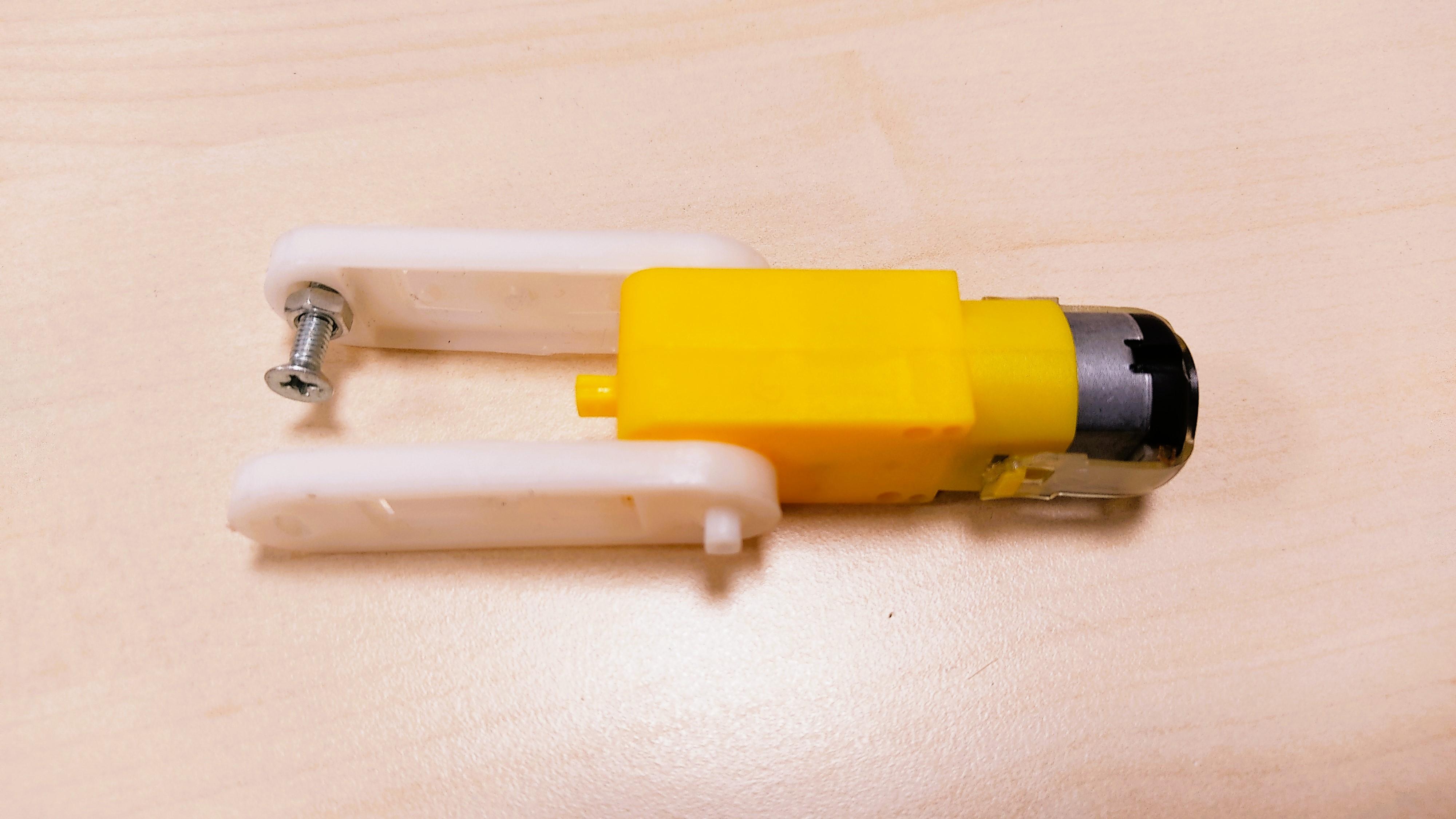 Robotics for School: Create Four Easy Robots Using Simple Materials ...