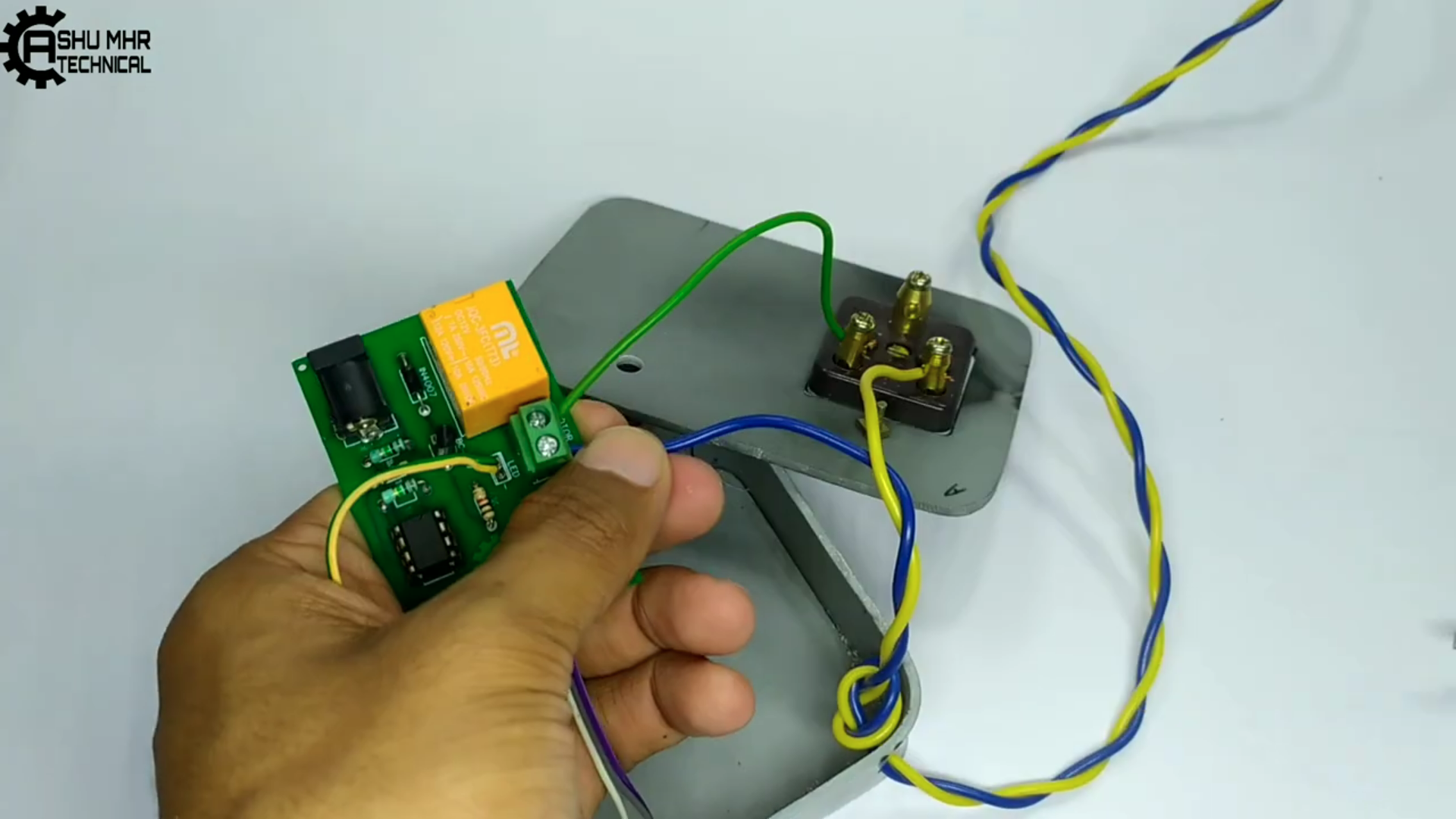 Smart Waterpump Starter : 5 Steps - Instructables