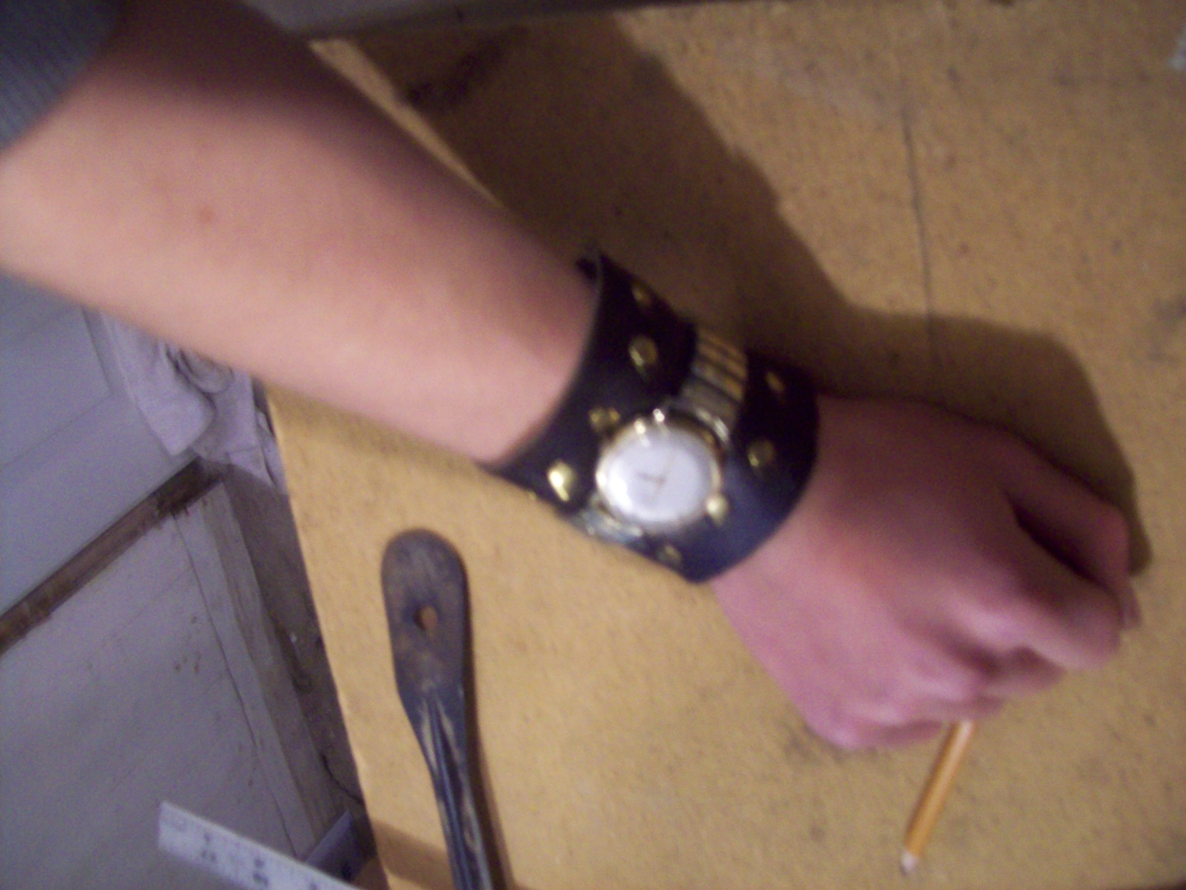 Studded Wrist Cuff : 4 Steps - Instructables