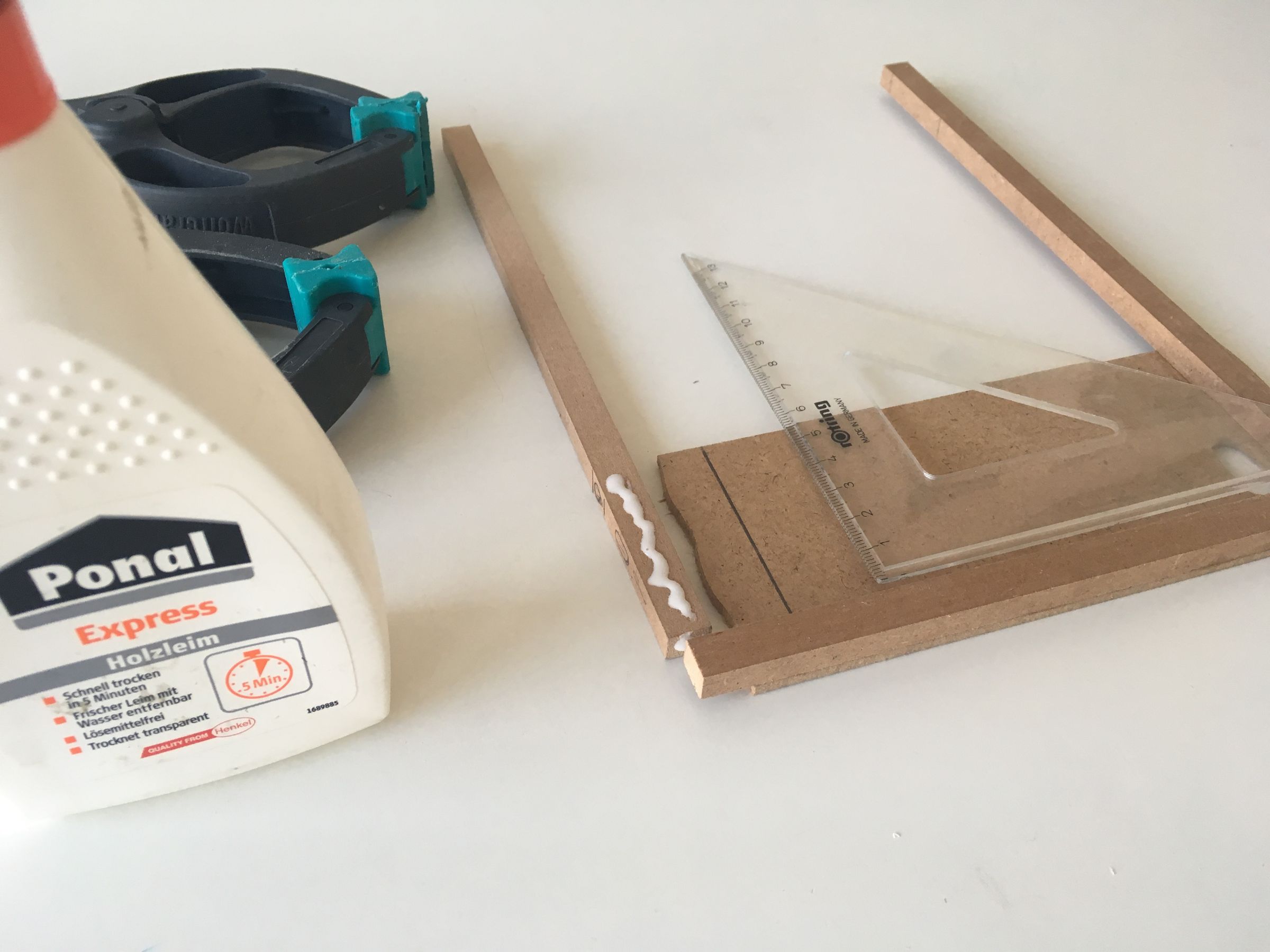 DIY Tripod for Smartphone (iPhone SE) : 17 Steps (with Pictures ...