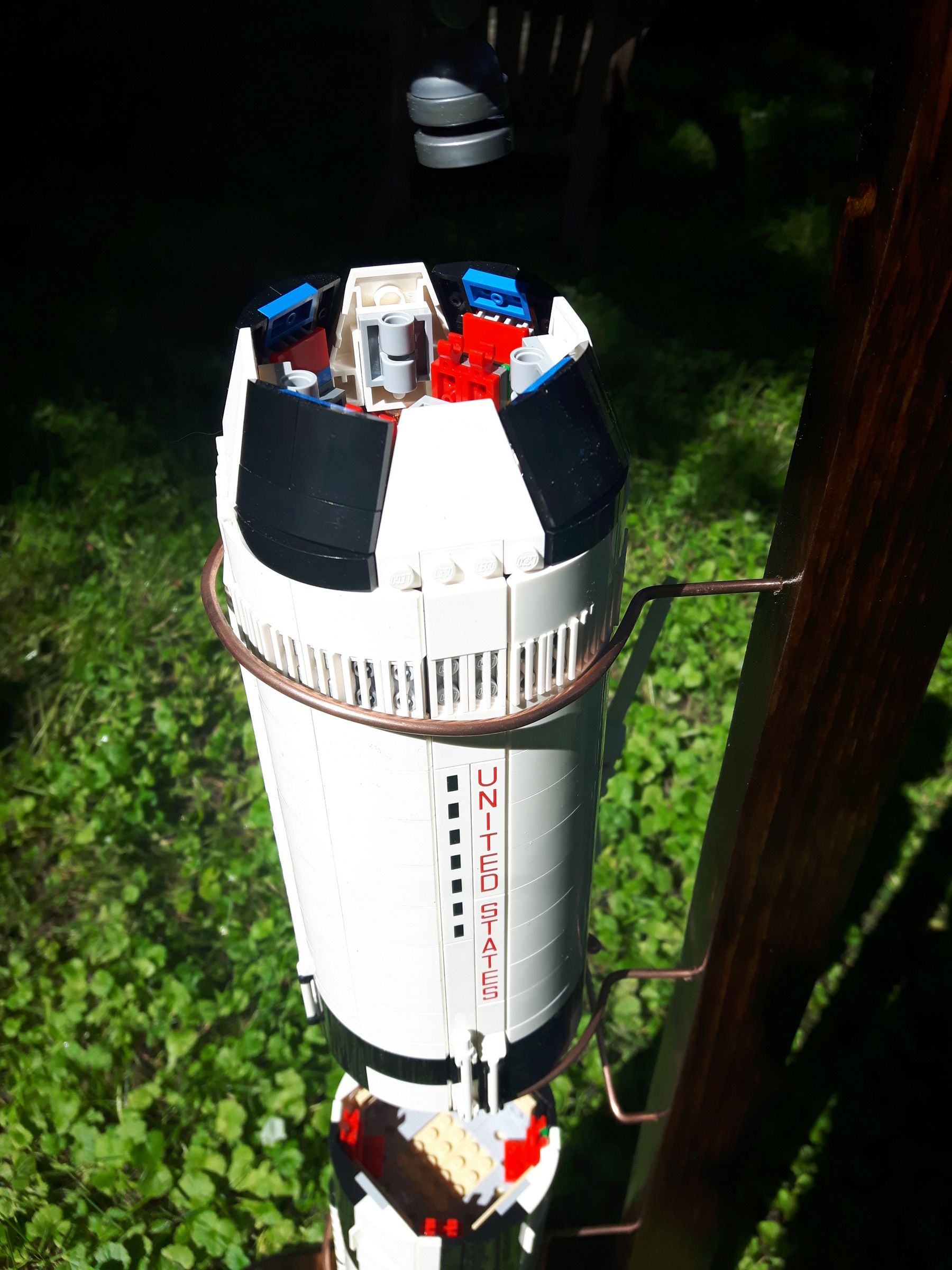 Display Stand for LEGO NASA Apollo Saturn V Rocket : 9 Steps (with ...