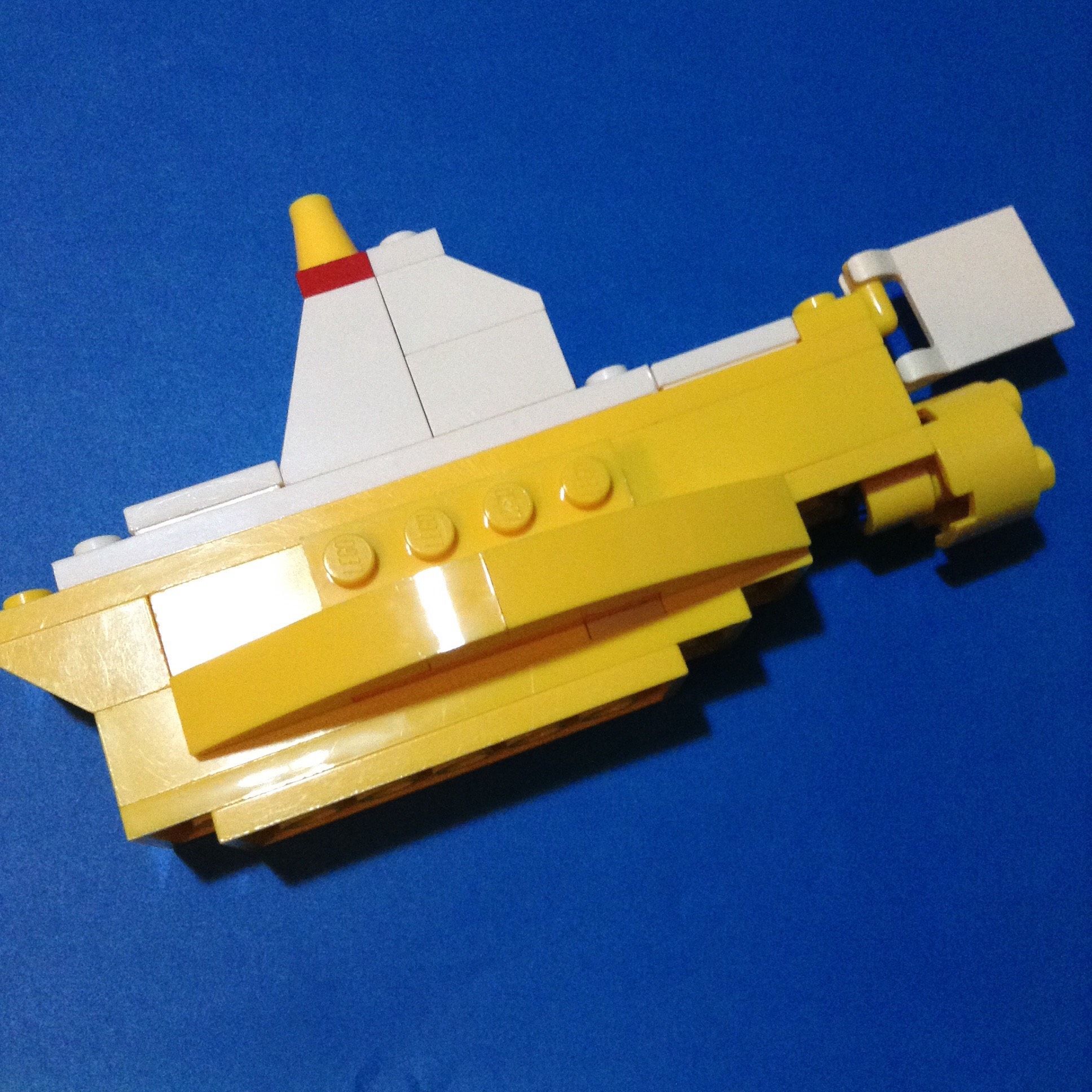 Lego Yellow Submarine : 9 Steps - Instructables