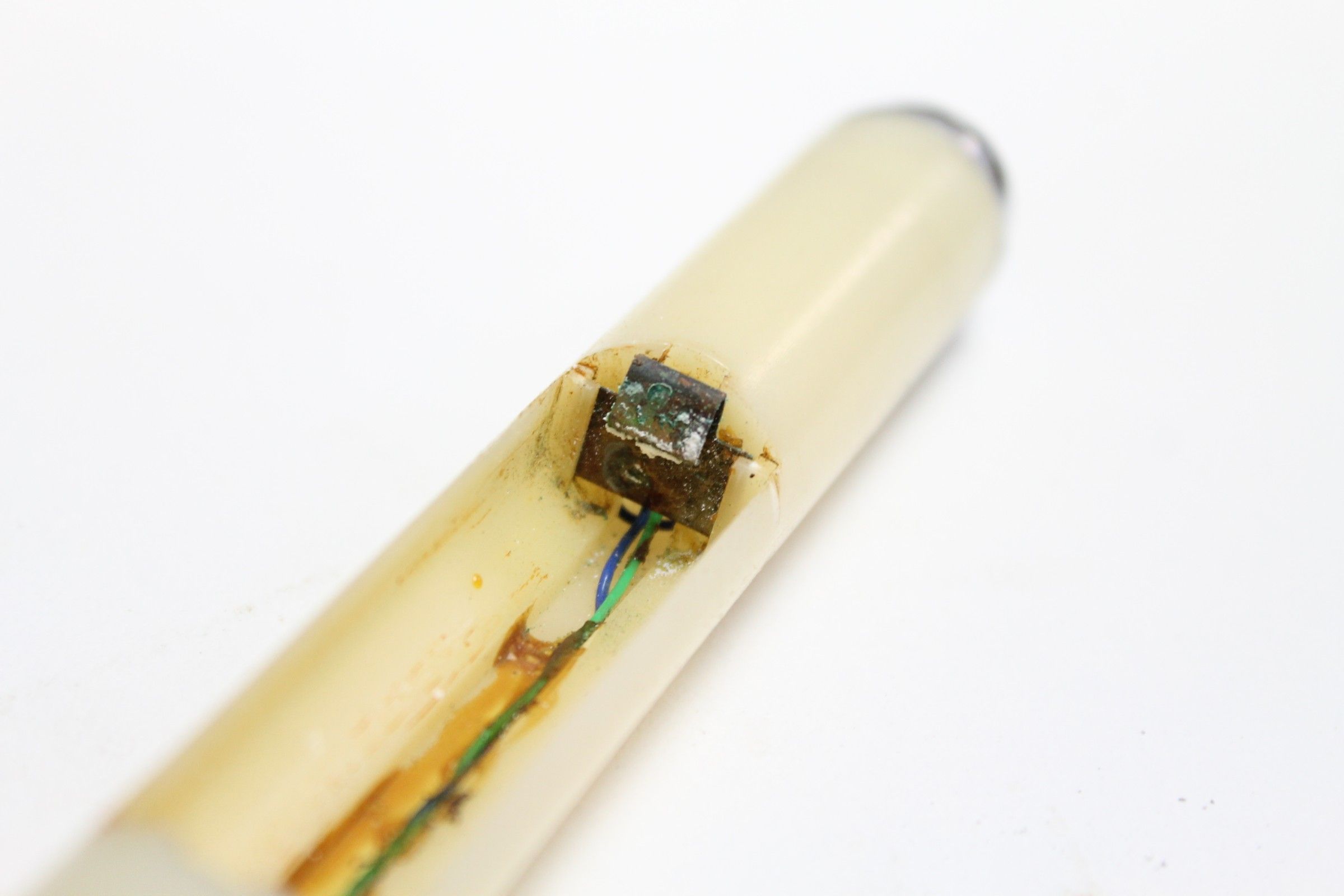 How to Fix Corroded Battery Terminals : 12 Steps (with Pictures ...